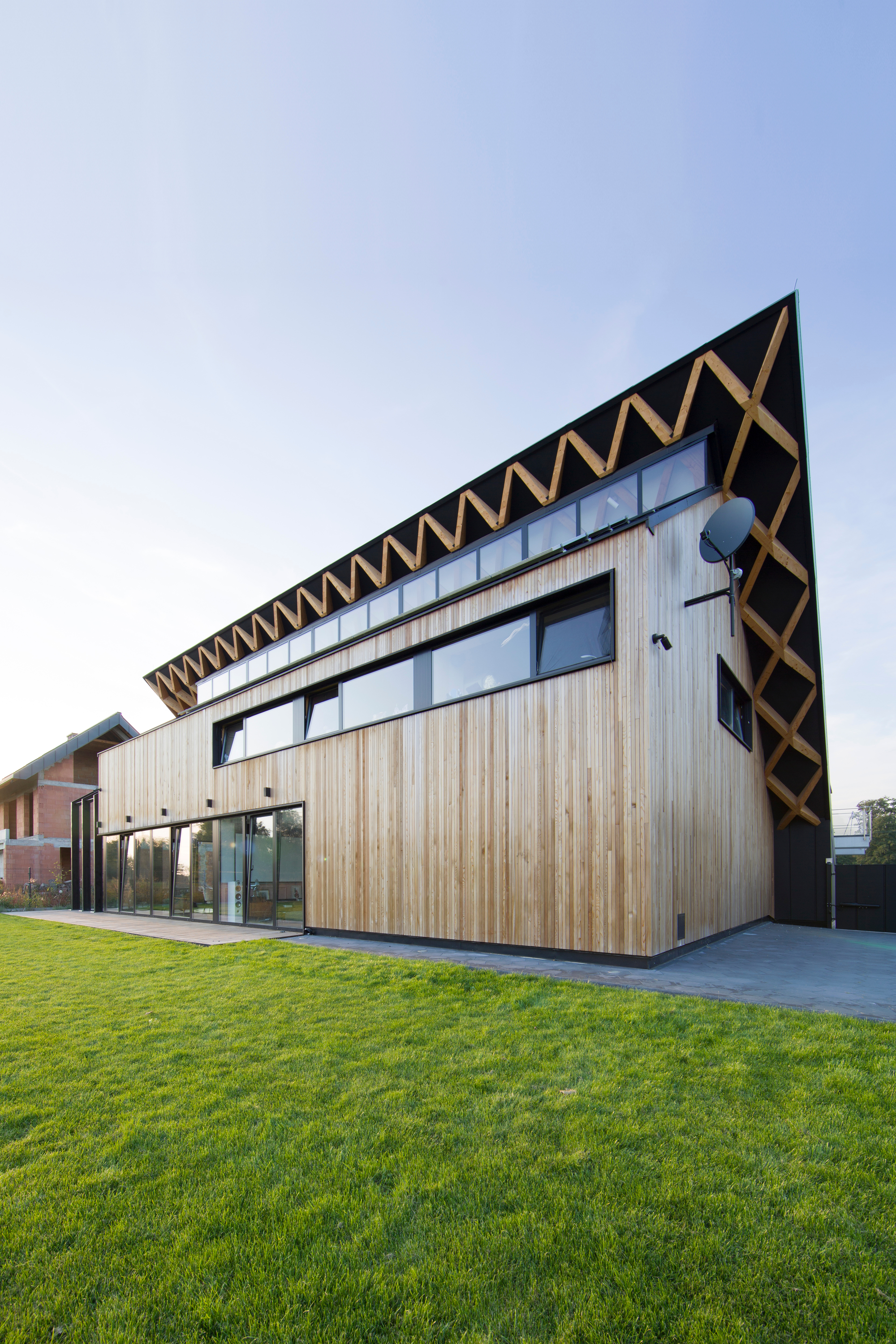 Gallery of House Behind The Roof / Superhelix Pracownia Projektowa - 9