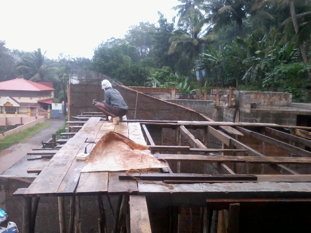 Gallery of Debris House / Wallmakers - 16