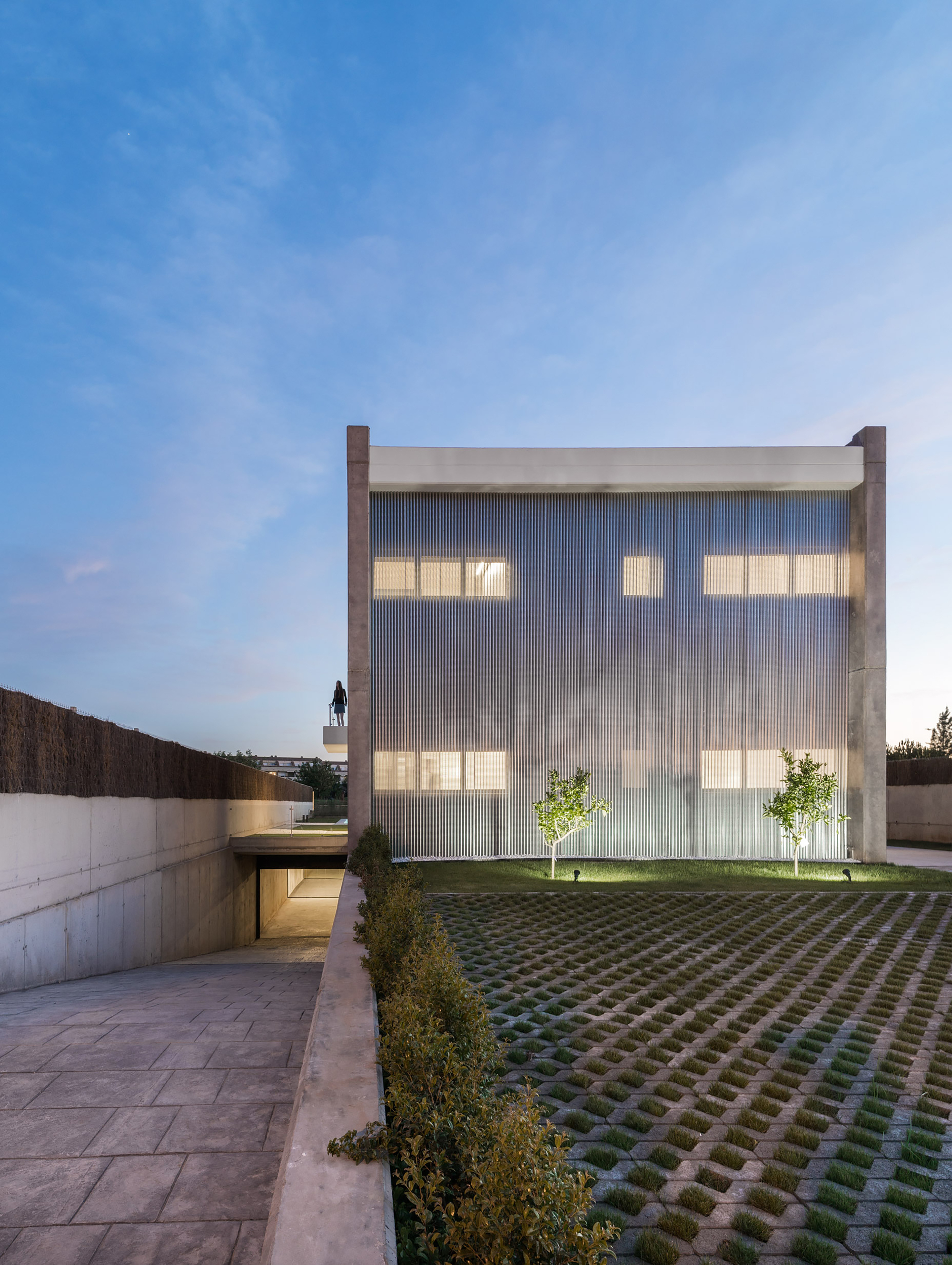 Gallery of Tangent House / Ruben Muedra Estudio de Arquitectura - 6