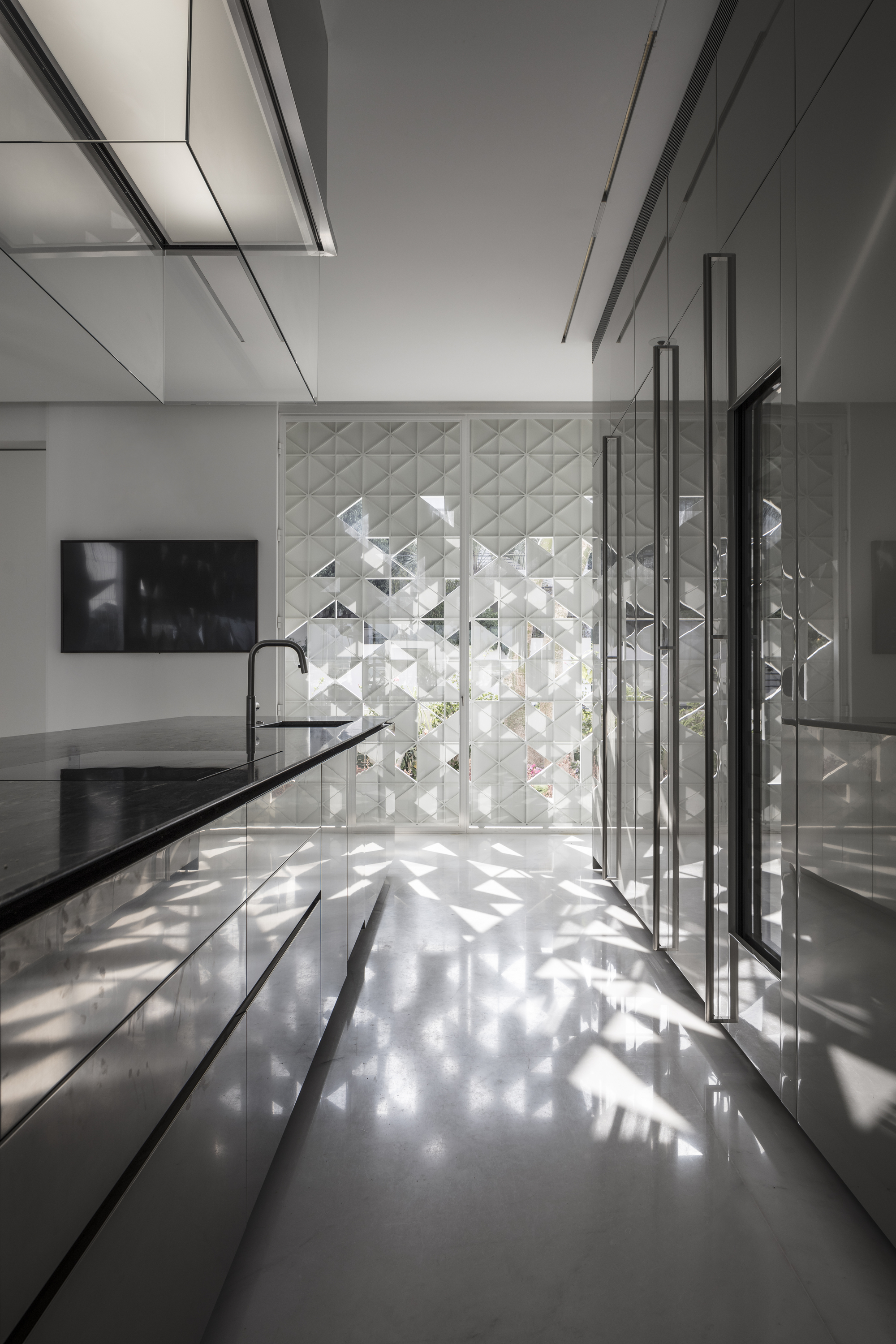 Gallery of D3 House / Pitsou Kedem Architects - 35