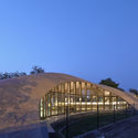 Maya Somaiya Library, Sharda School / Sameep Padora & Associates ...
