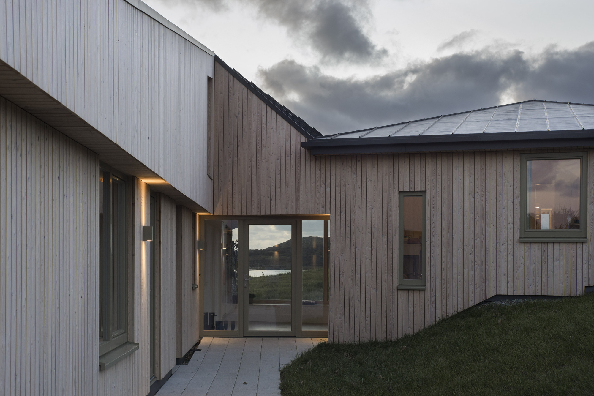 Gallery of House on Clifden Bay / Tierney Haines Architects - 15