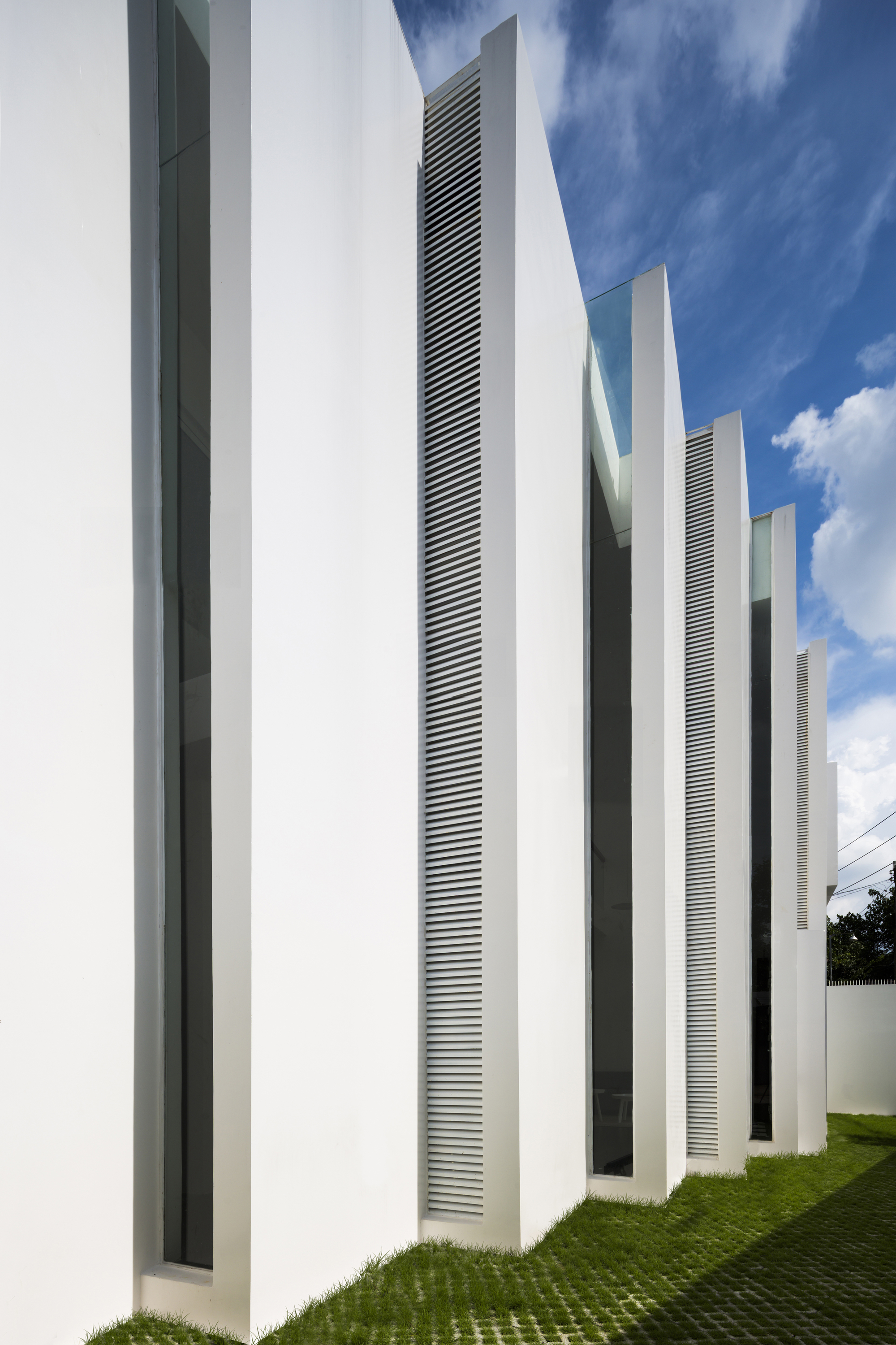 Gallery of T House / CTA | Creative Architects - 4