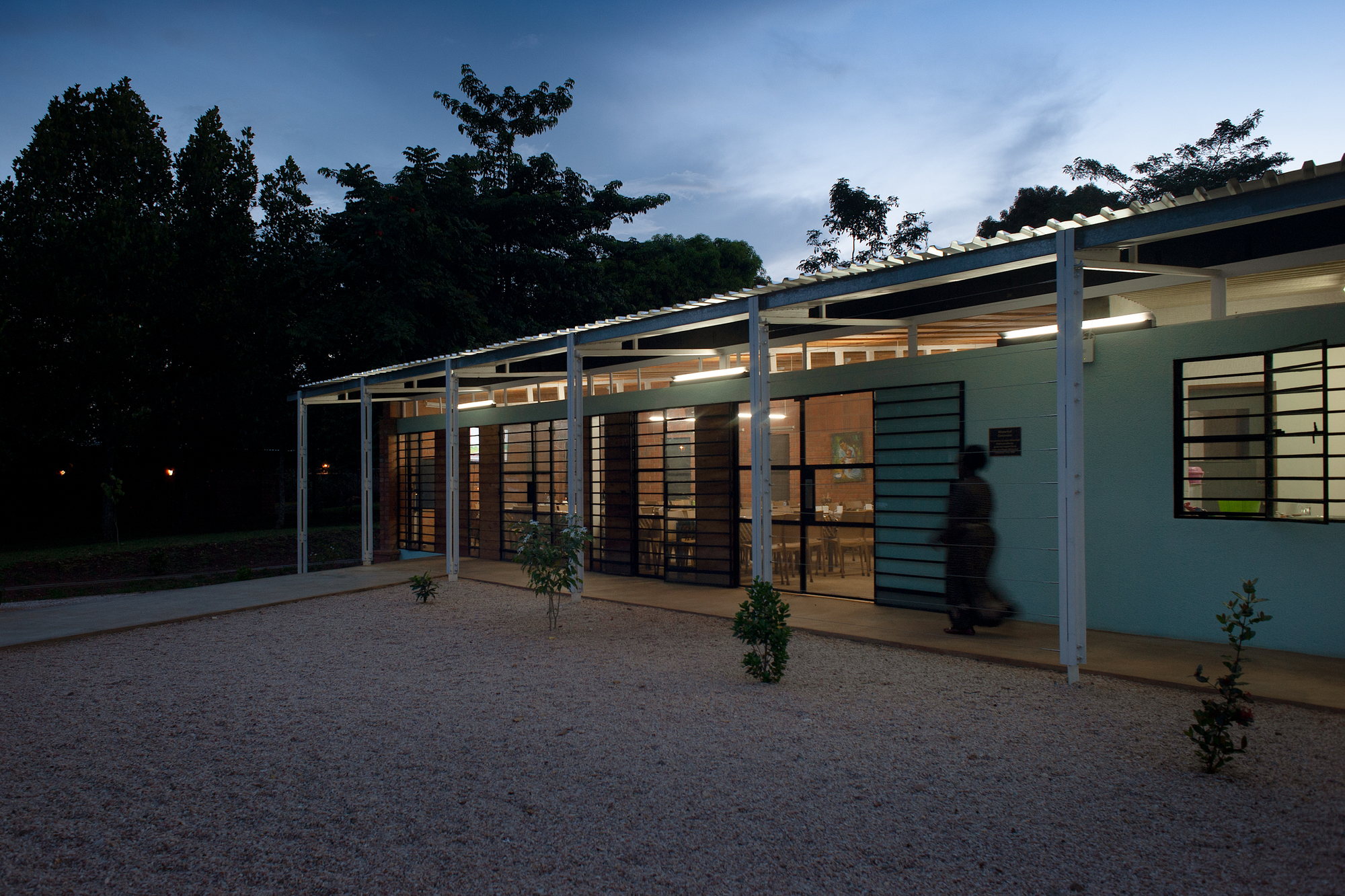 Gallery of Mpirigiti Rural Training Center / Localworks - 9