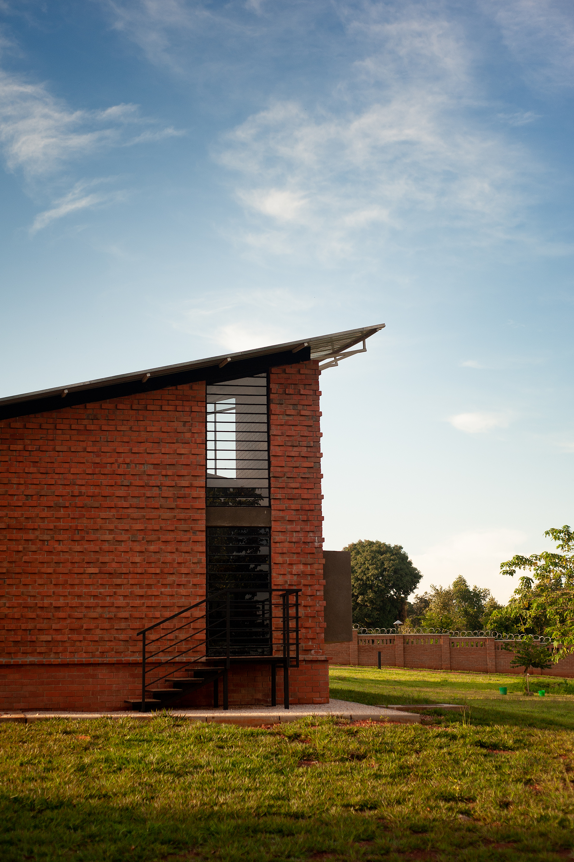 Gallery of Mpirigiti Rural Training Center / Localworks - 10