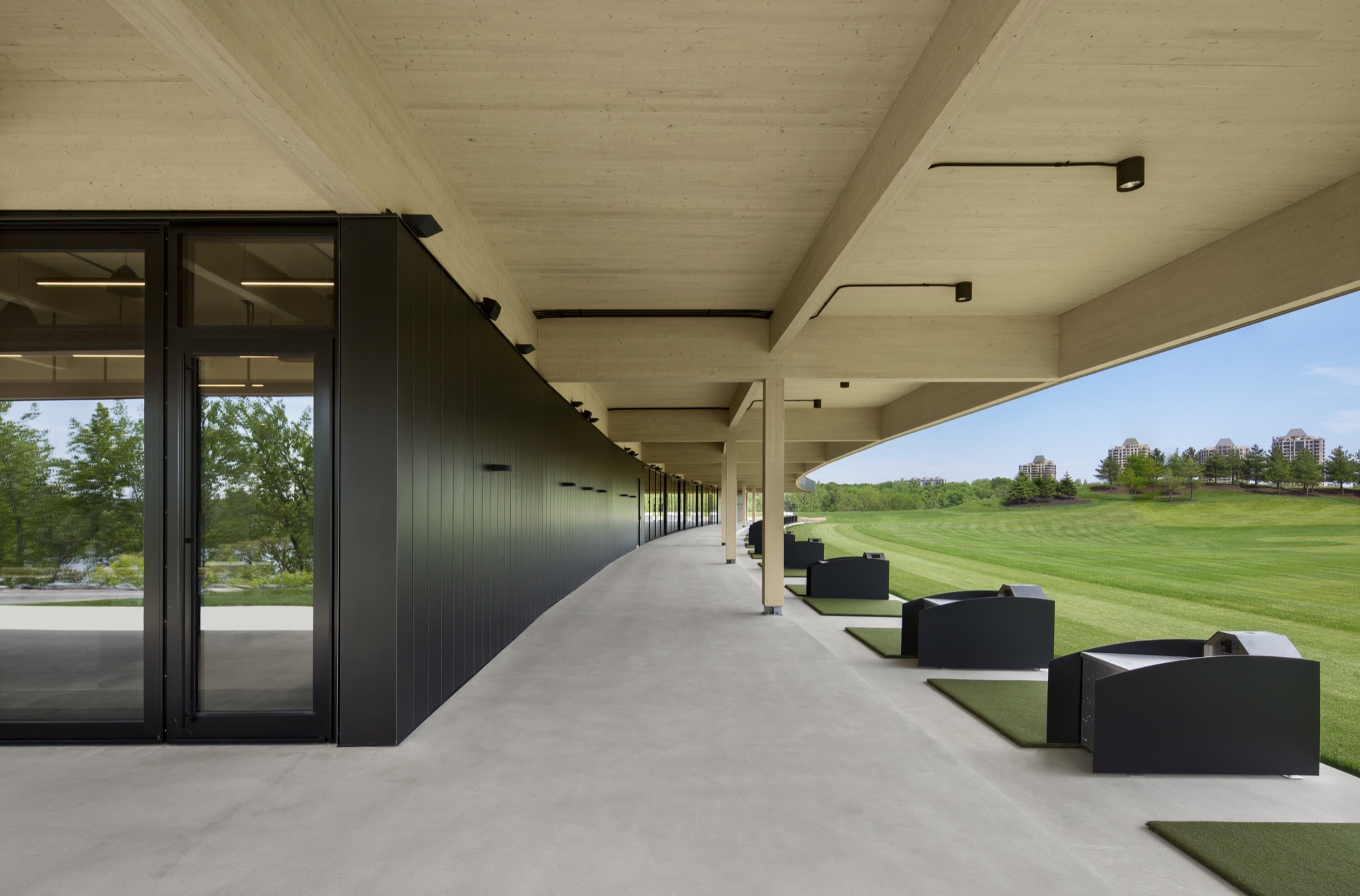Gallery of A High-End Golf Clubhouse / Architecture49 - 9