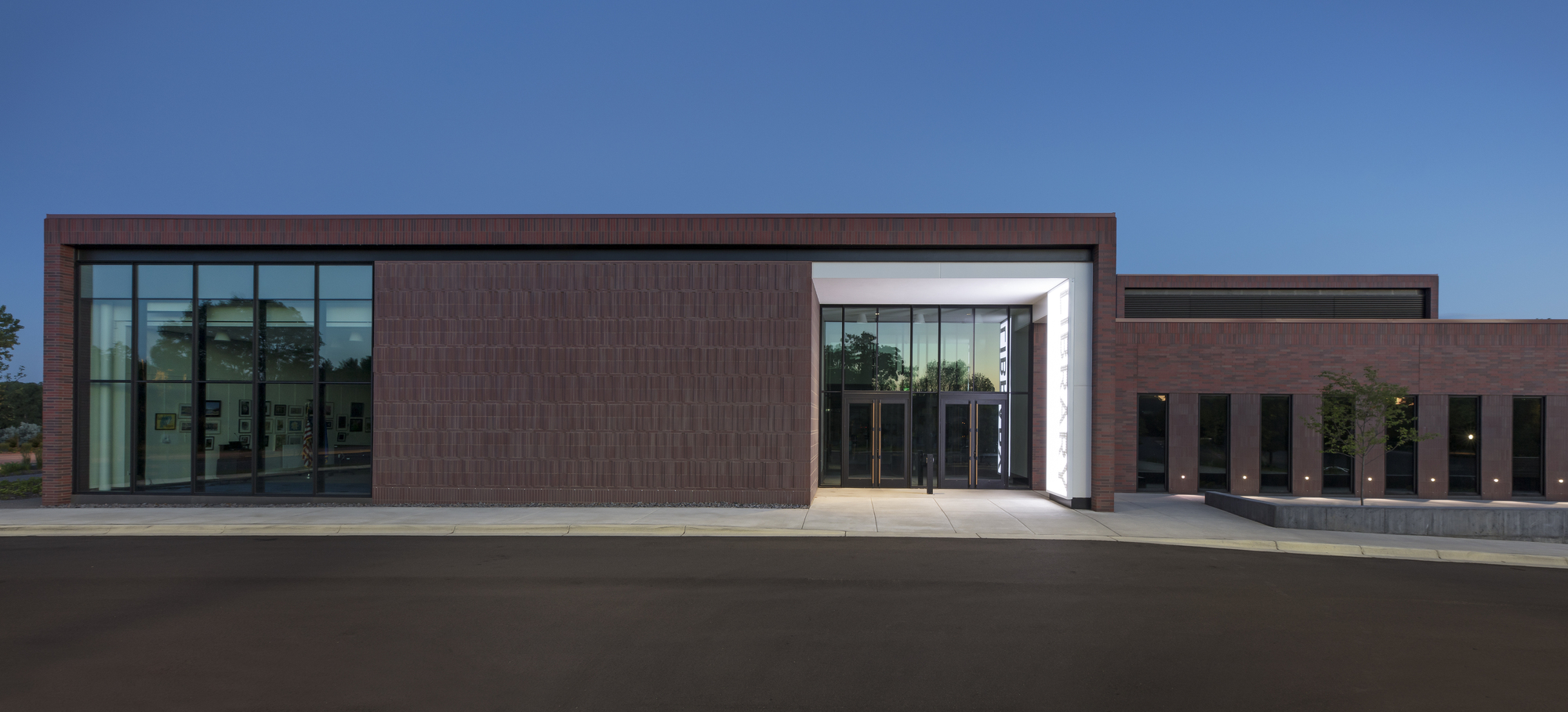 Gallery of Ramsey County Shoreview Library / HGA - 7