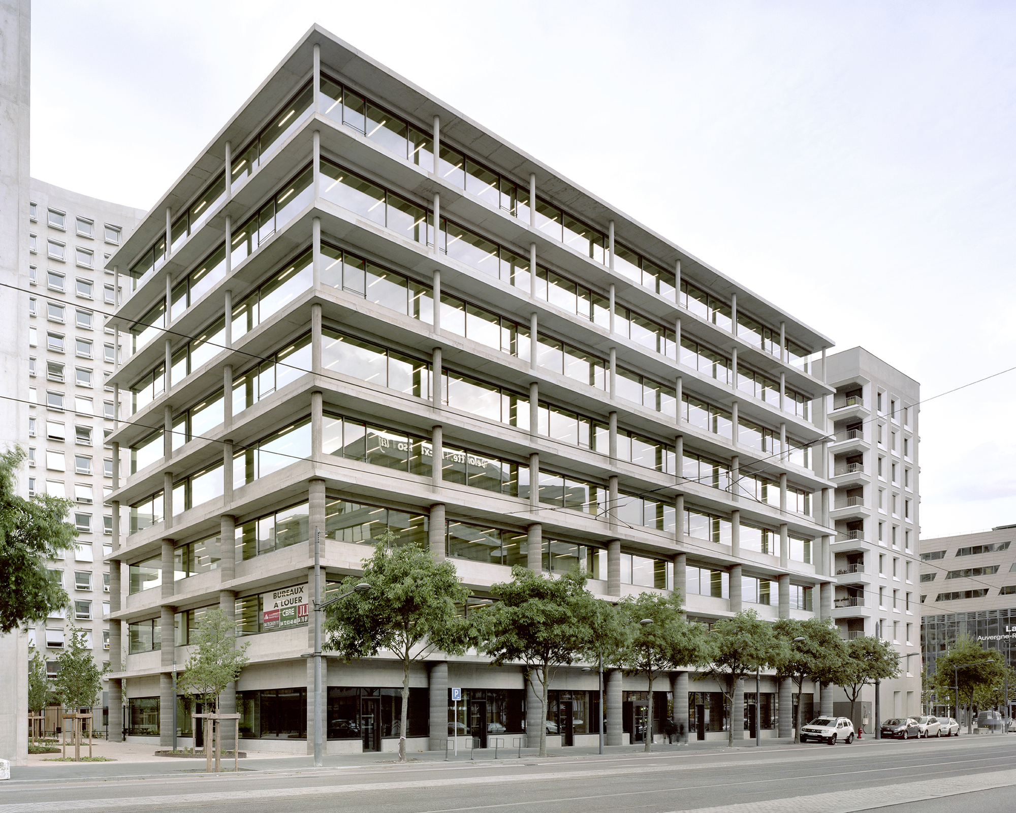 Gallery of Office Building Lyon Confluence Îlot A3 / Christian Kerez - 4