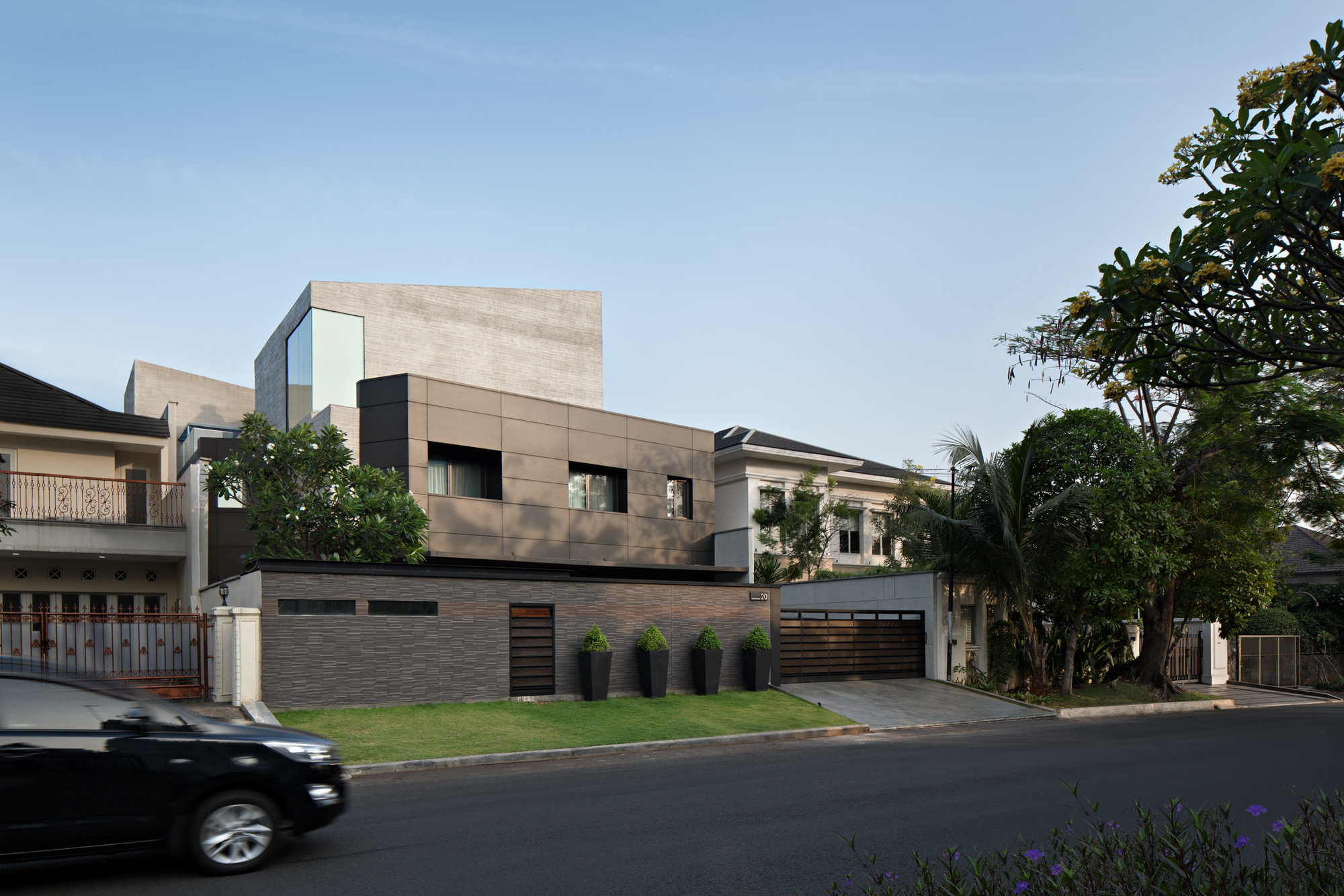 Gallery of J Residence / DK-LAB - 16