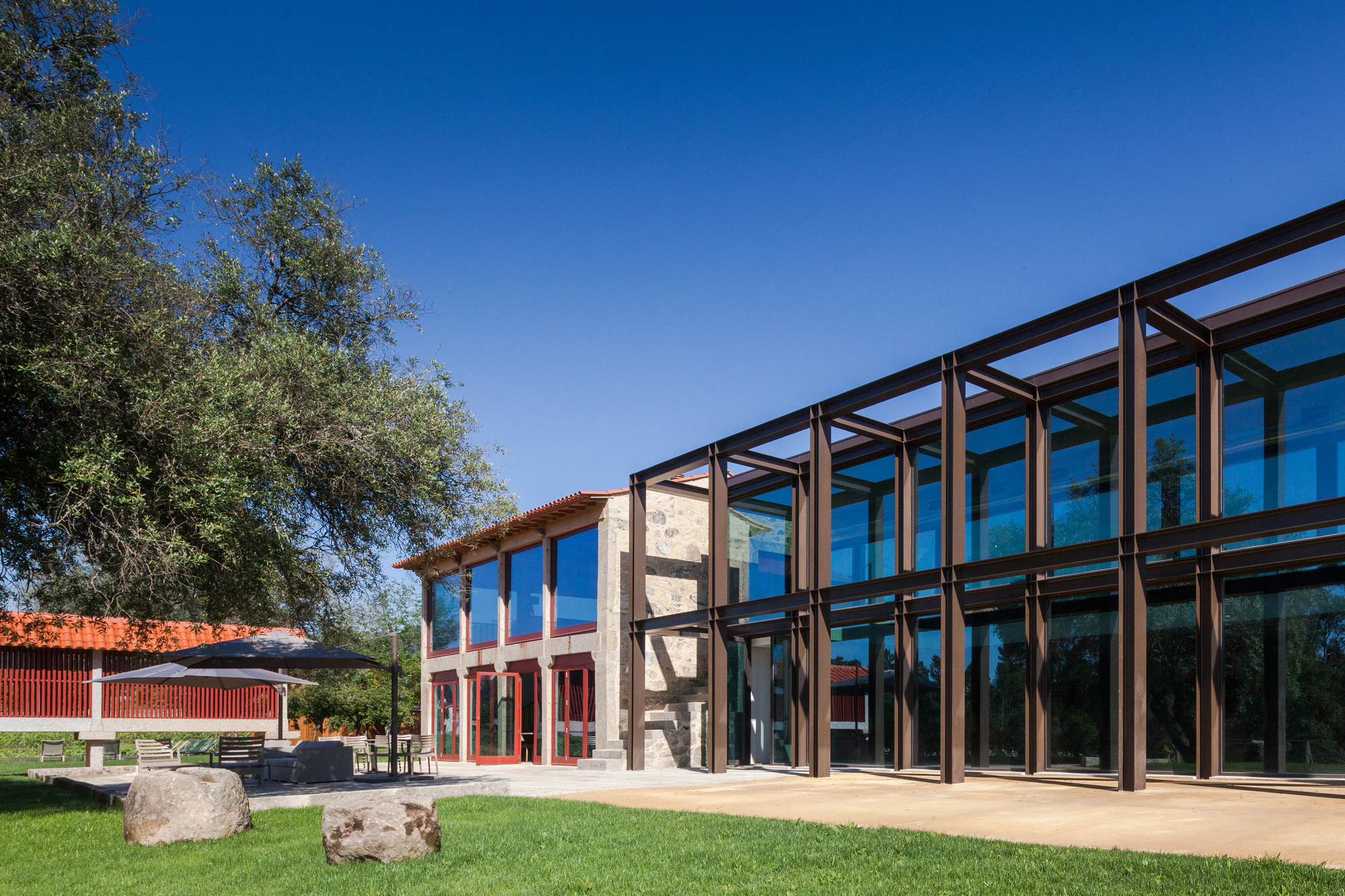 Gallery of Torre de Gomariz Wine Spa Hotel / Paulo Braga + Cristina ...