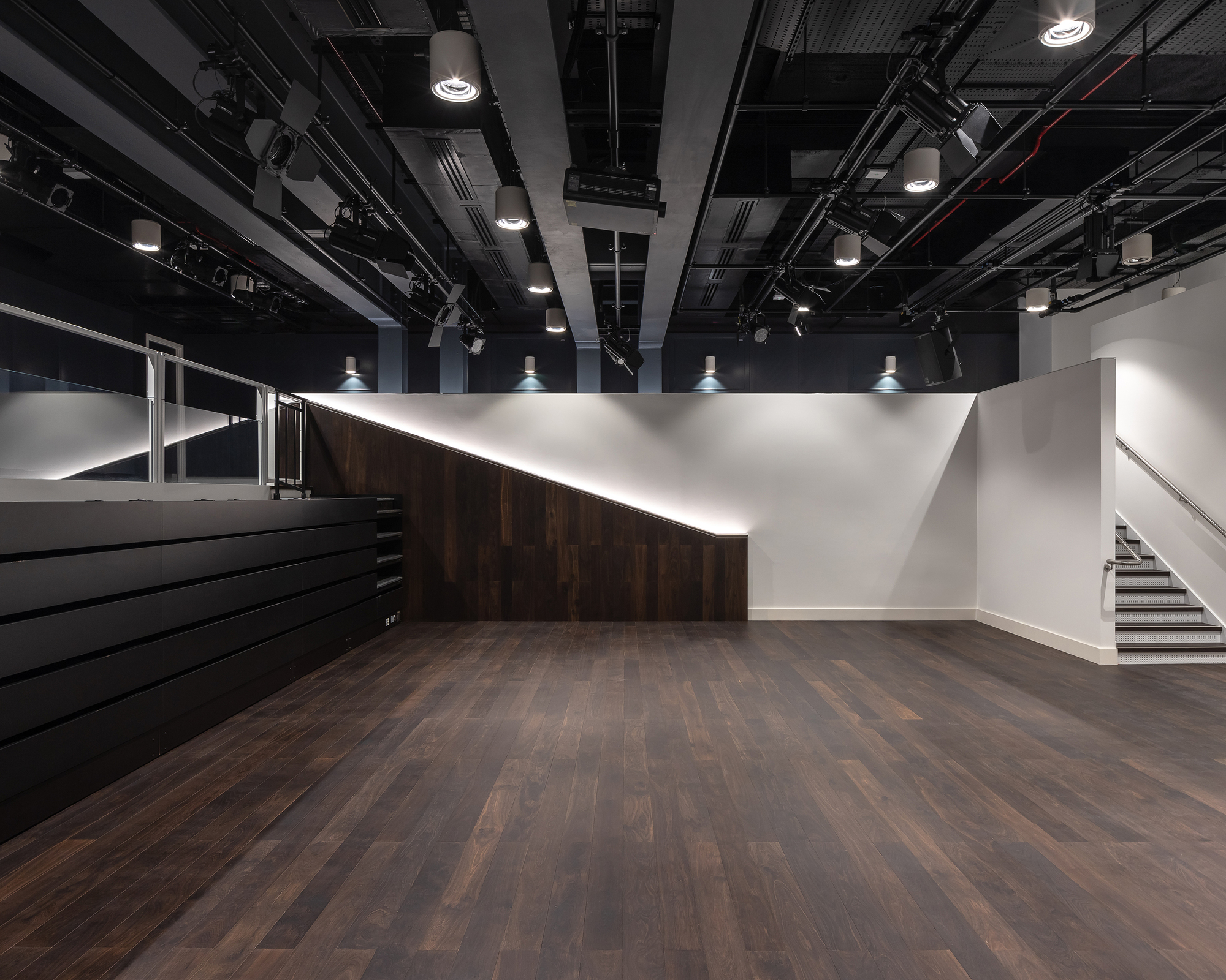 Gallery of Science Gallery London / LTS Architects - 3