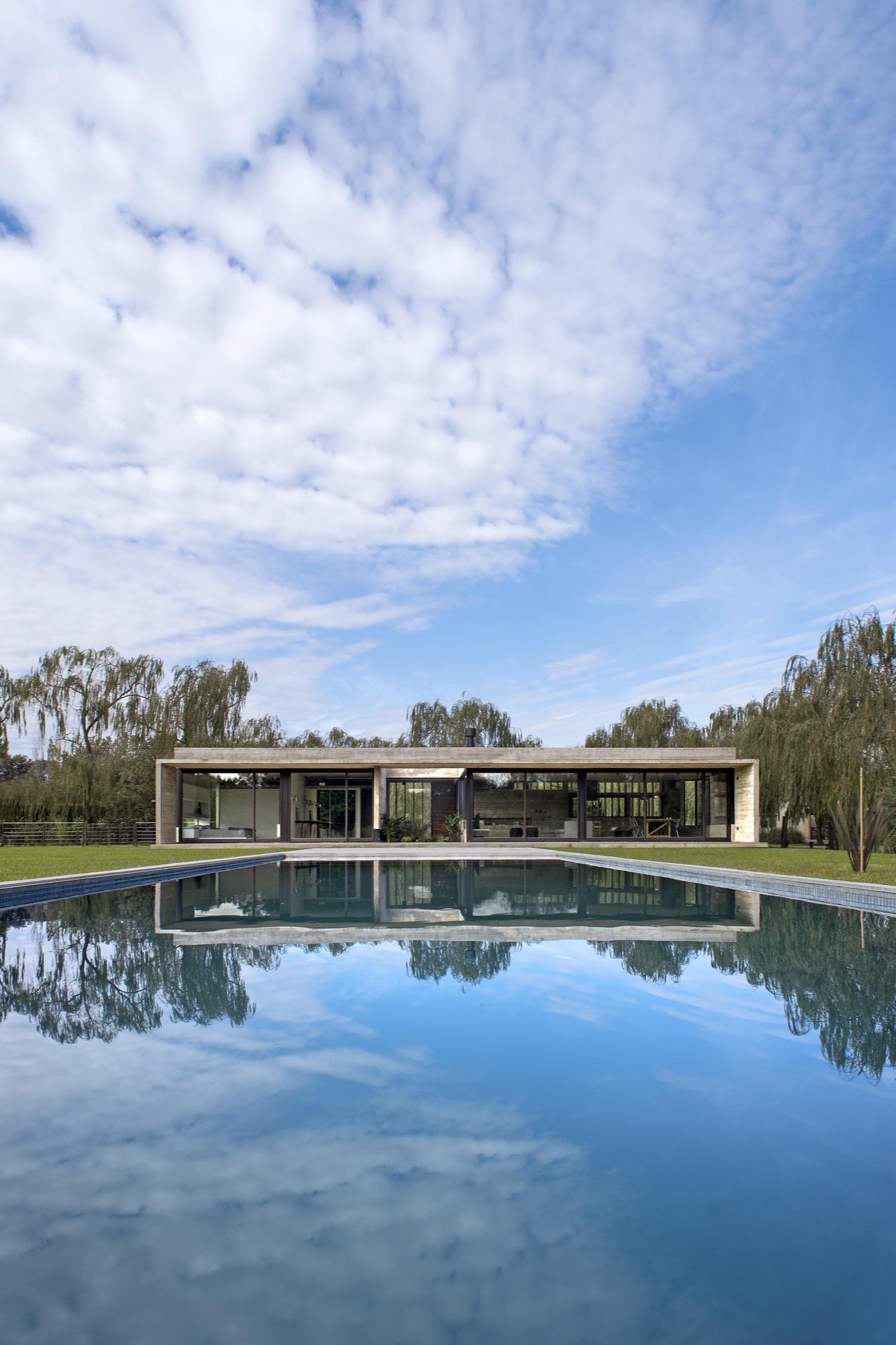 Gallery of Rodriguez House / Luciano Kruk - 8