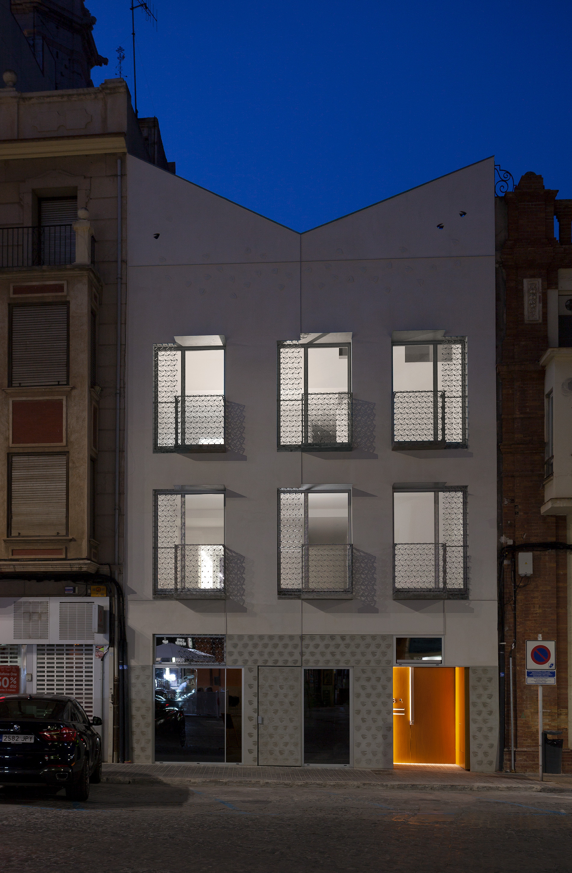 Gallery of EL PLA Building / Juan Marco arquitectos - 3