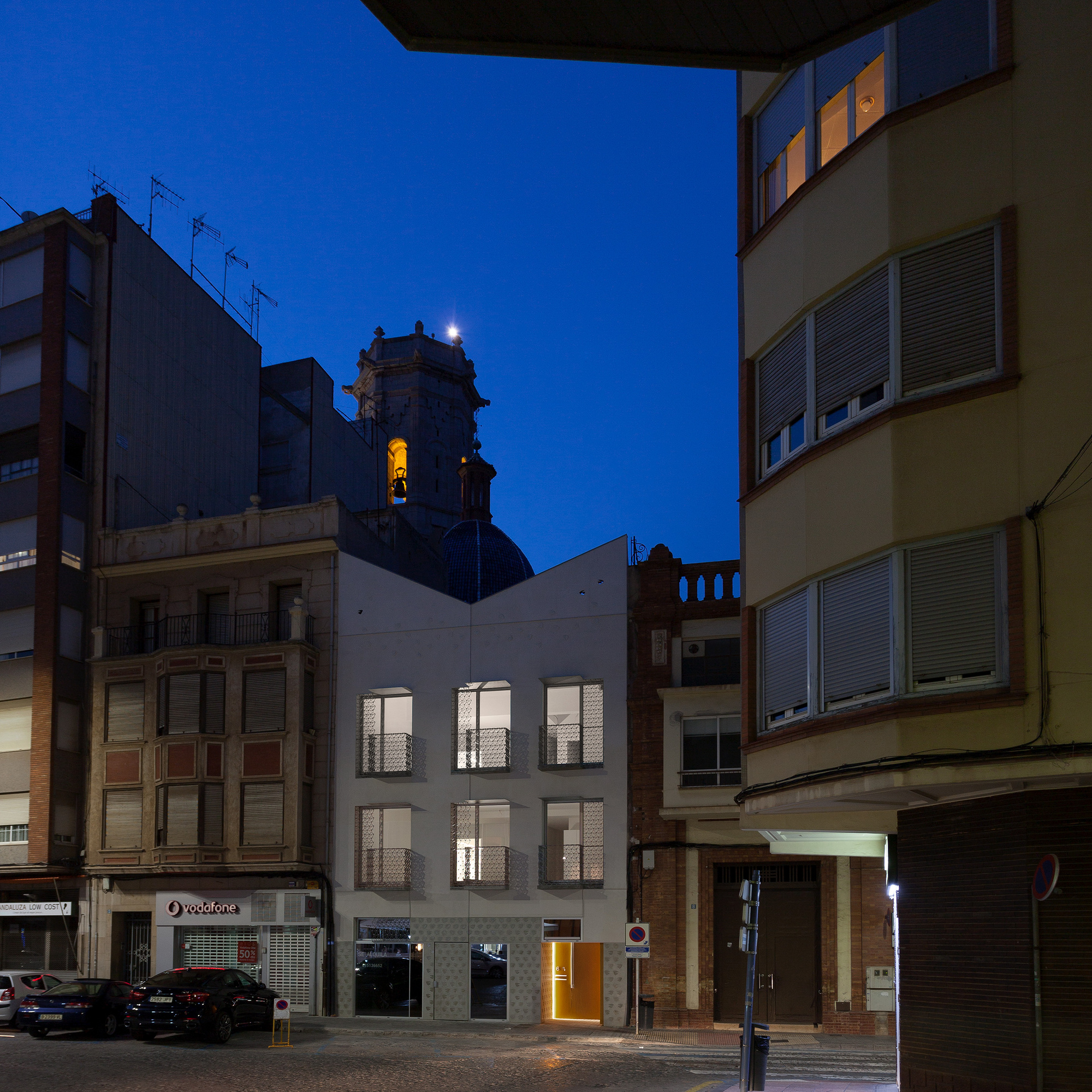 Gallery of EL PLA Building / Juan Marco arquitectos - 8