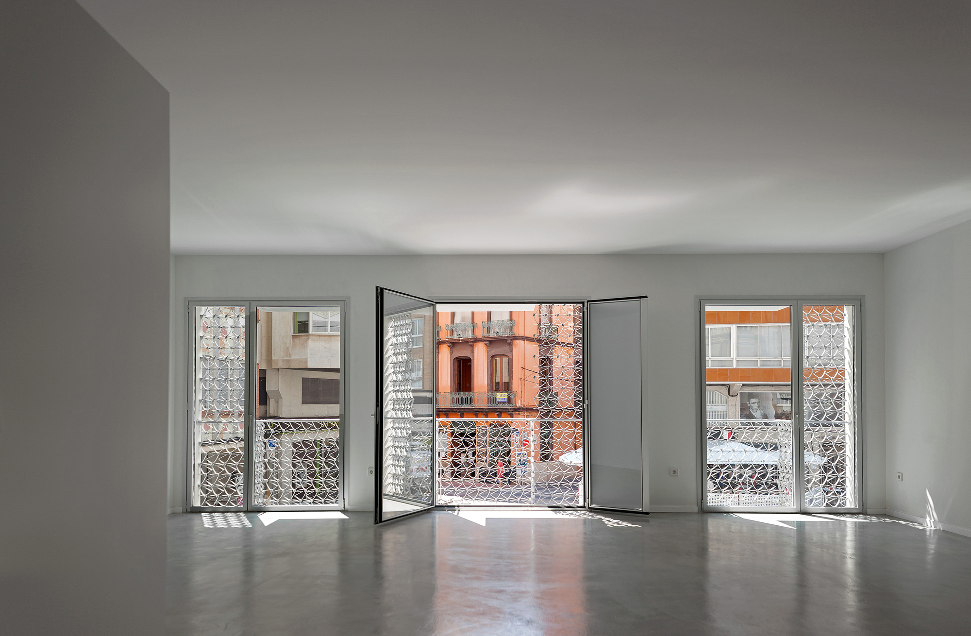 Gallery of EL PLA Building / Juan Marco arquitectos - 5