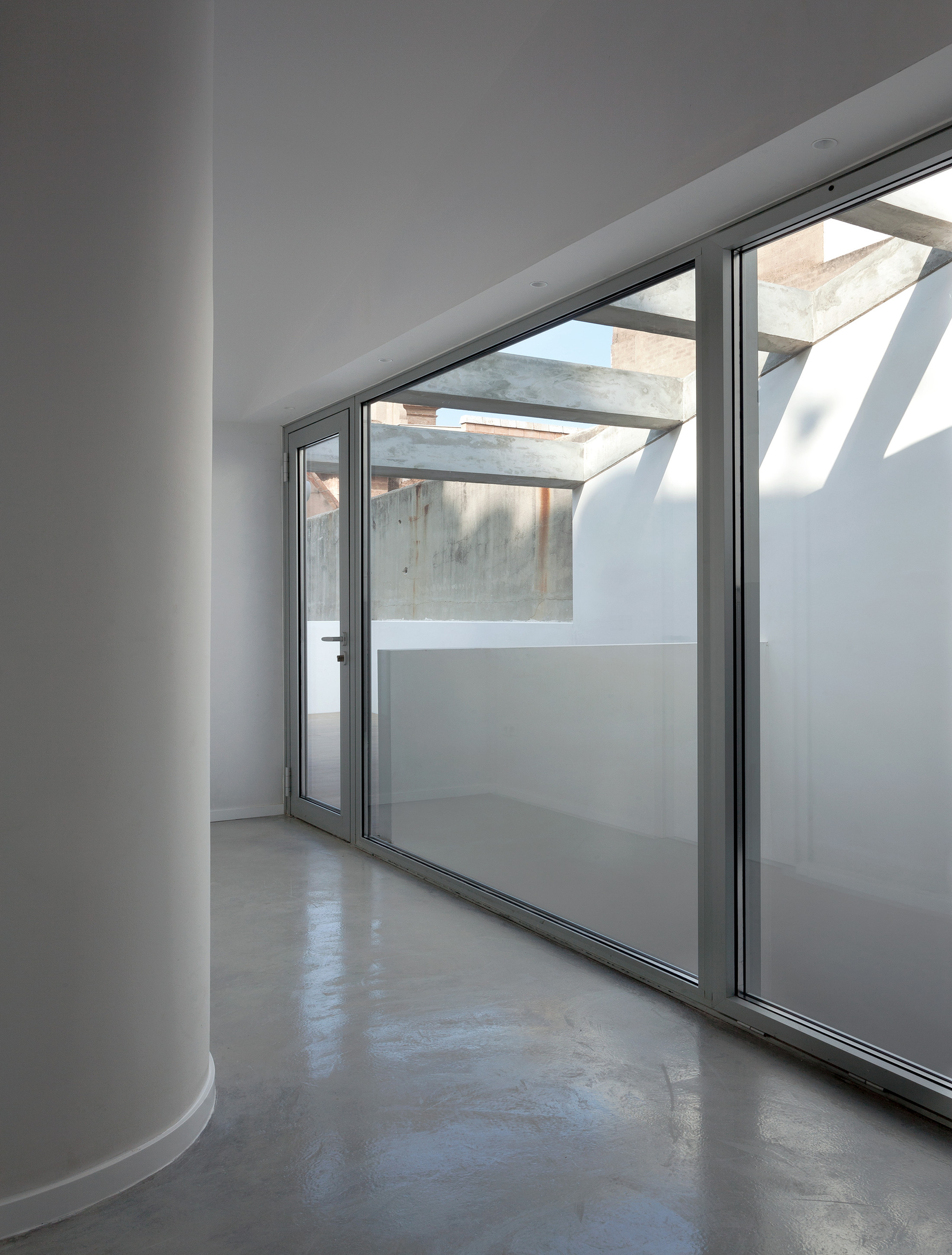 Gallery of EL PLA Building / Juan Marco arquitectos - 11