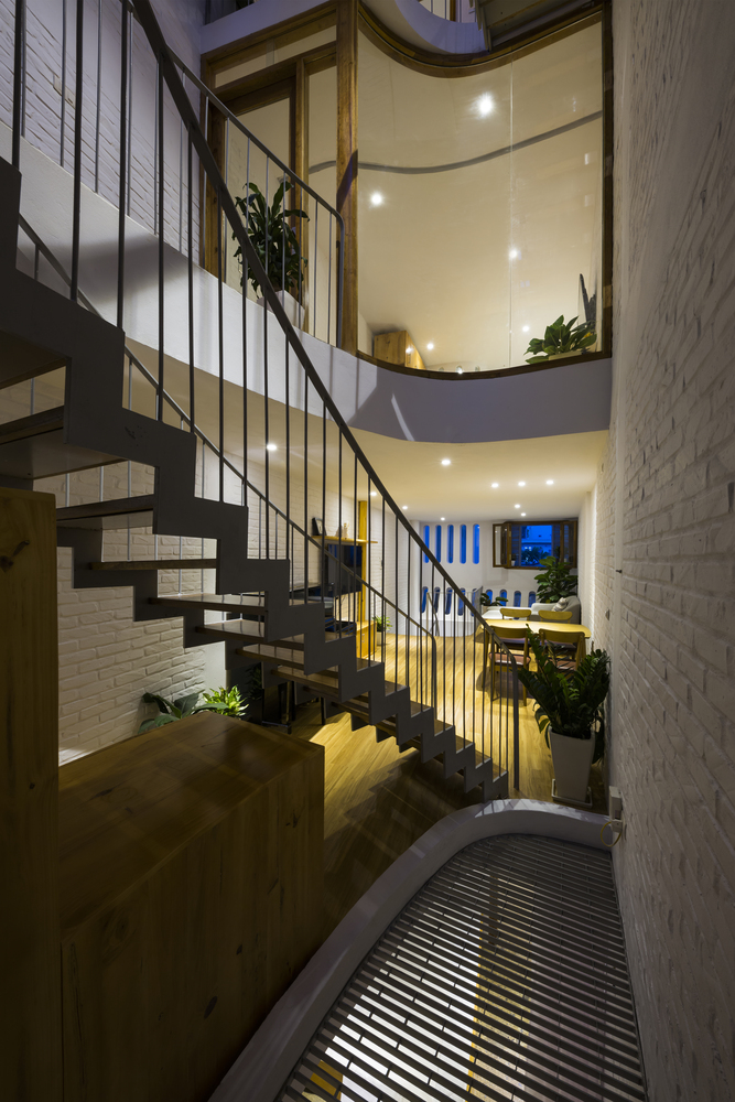 Gallery of Moon House / NH Village Architects - 17