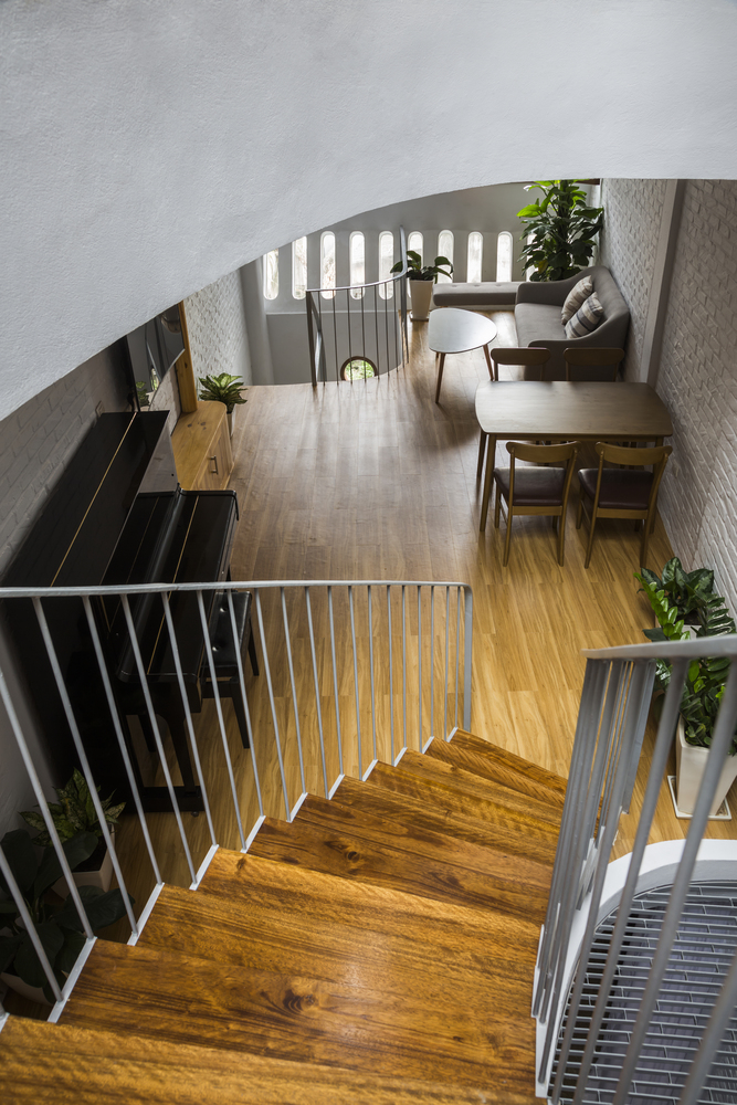 Gallery of Moon House / NH Village Architects - 13