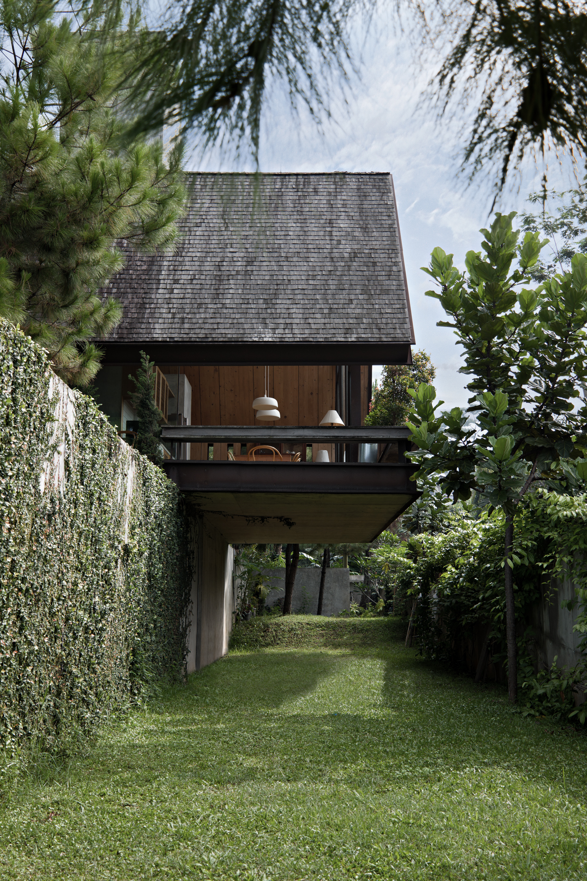 Gallery of EH House / andramatin - 17