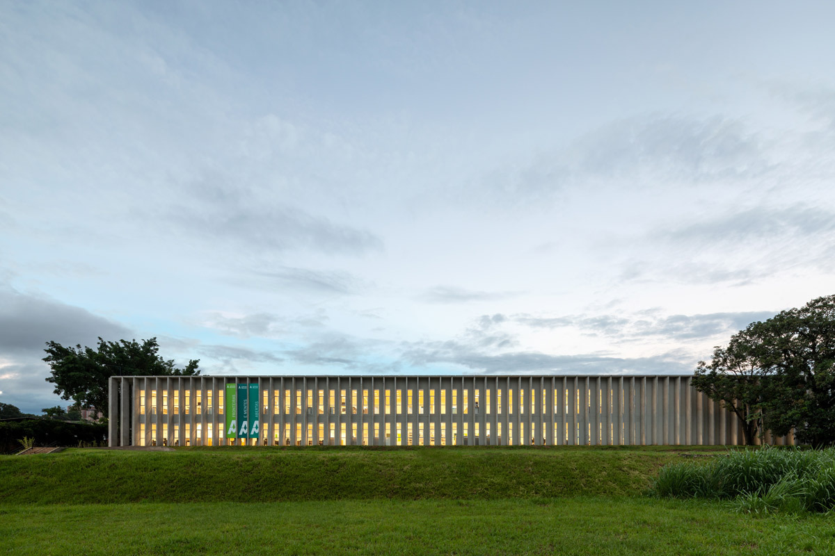 Gallery of 10 Renowned Brazilian Projects by International Architects - 17