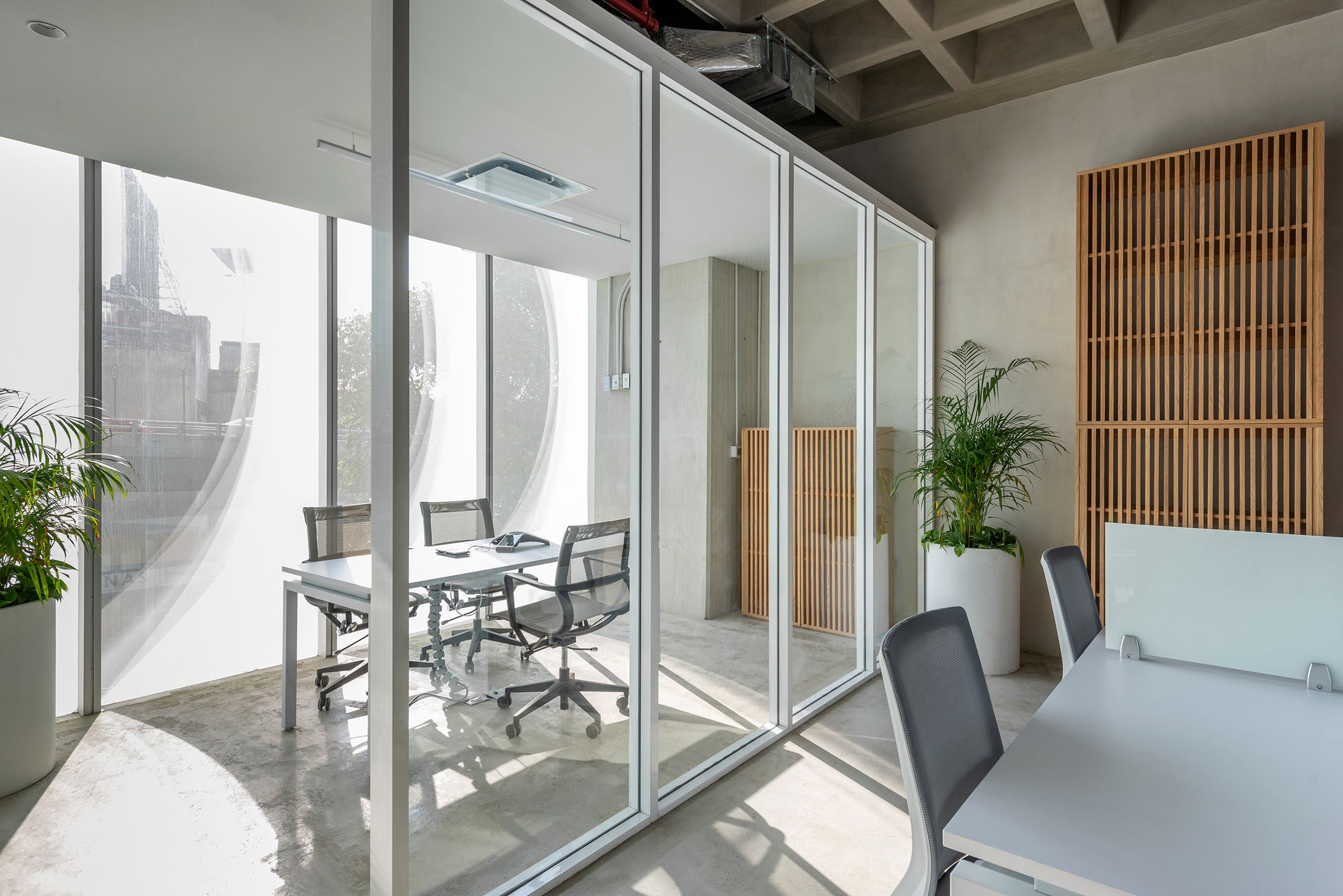 Gallery of Miniso Mexico Office / Grupo Lateral Arquitectura y ...