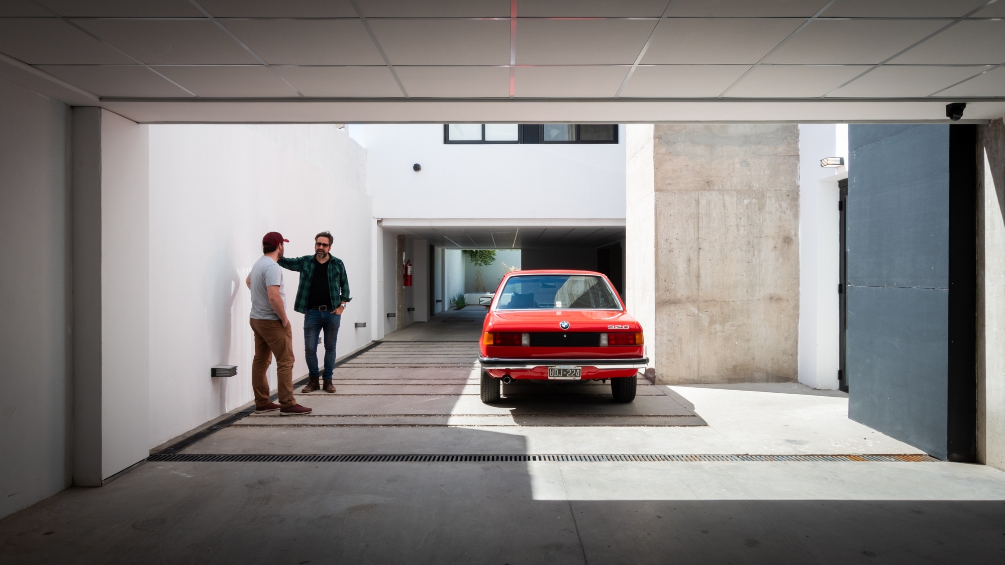 Gallery of NANZER Building / V + Arquitectura - 7