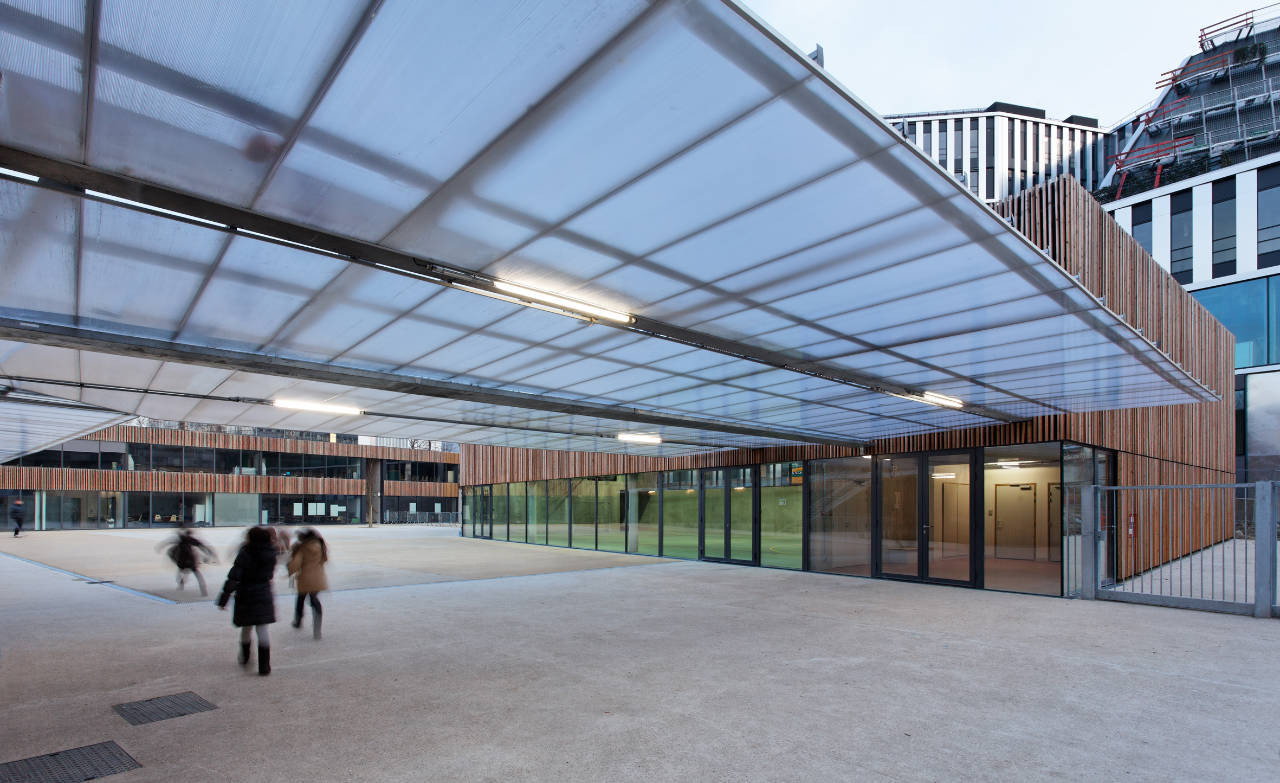 Gallery of Polycarbonate in Architecture: 10 Translucent Solutions - 12