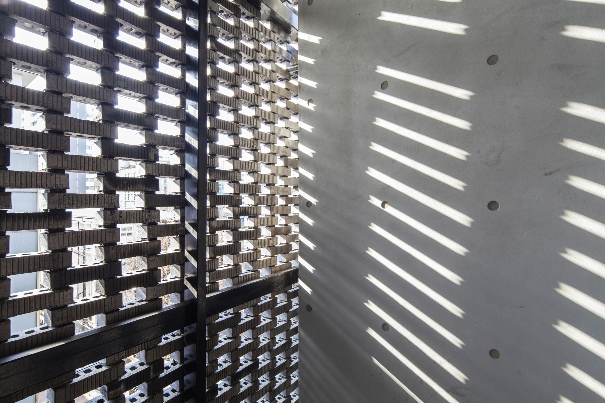 Gallery of Brick-Mesh / ThEPlus Architects - 8