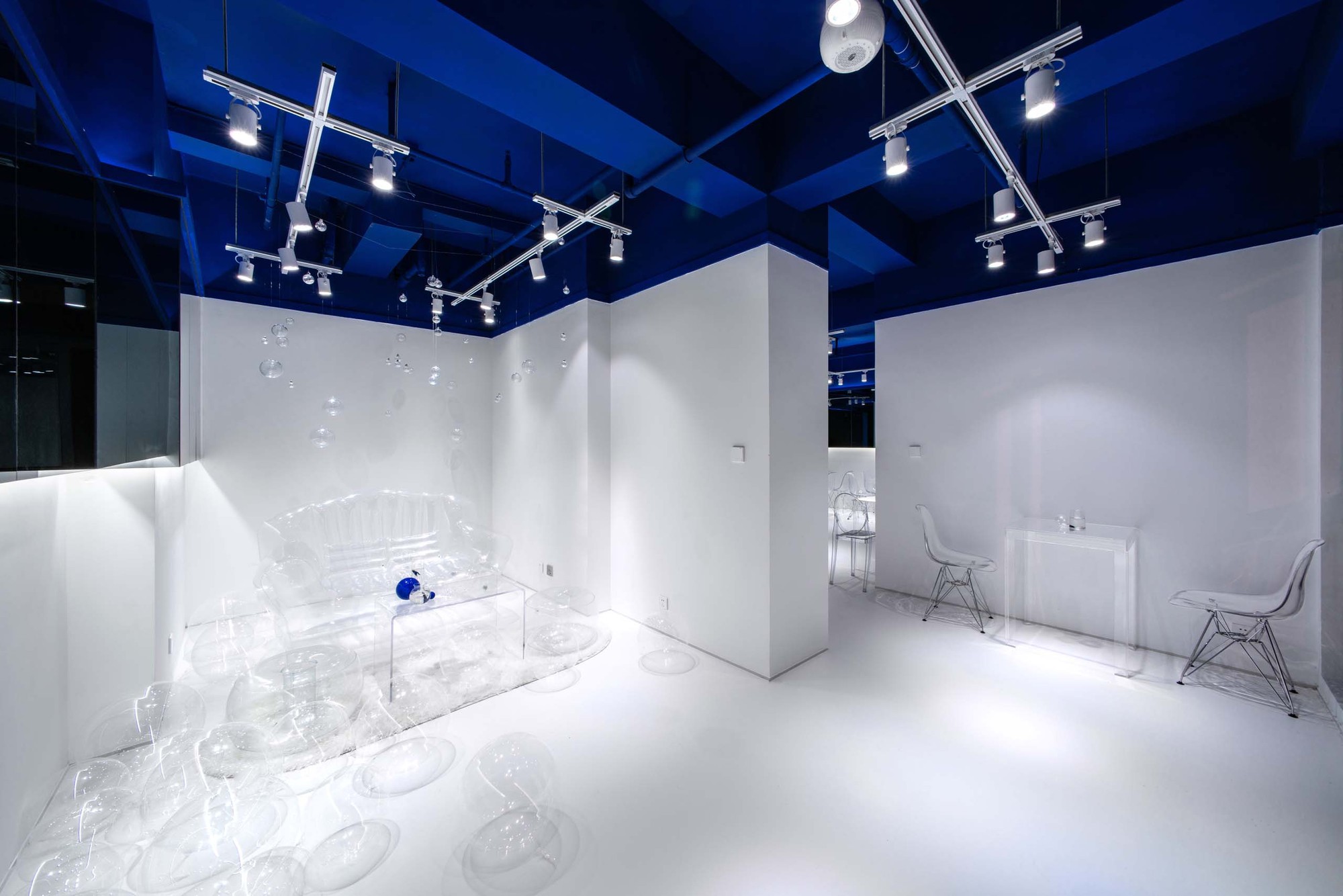 Gallery of Deepsea Coffee / Parallect Design - 10