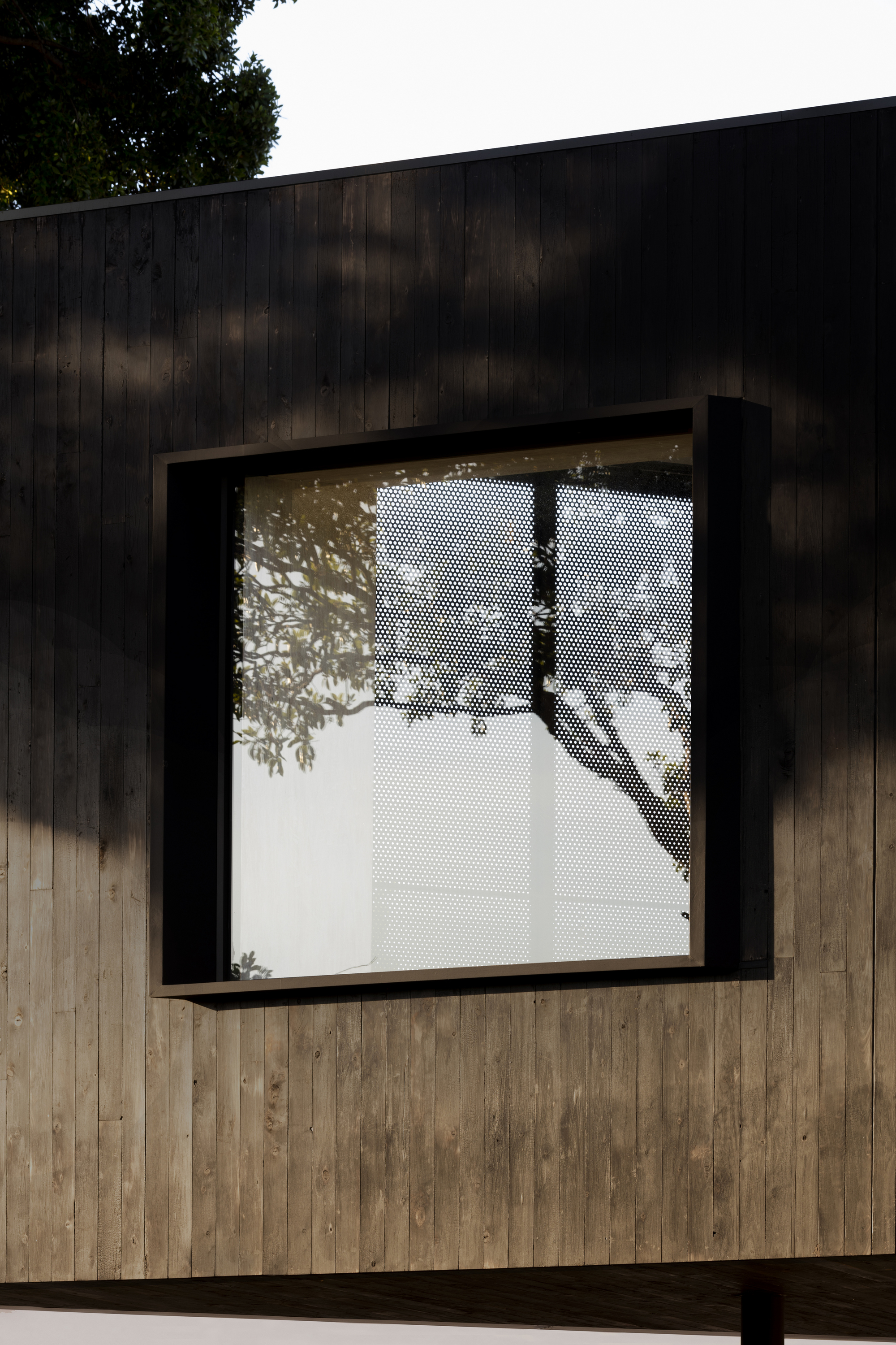 Gallery of Platform House / studioplusthree - 10