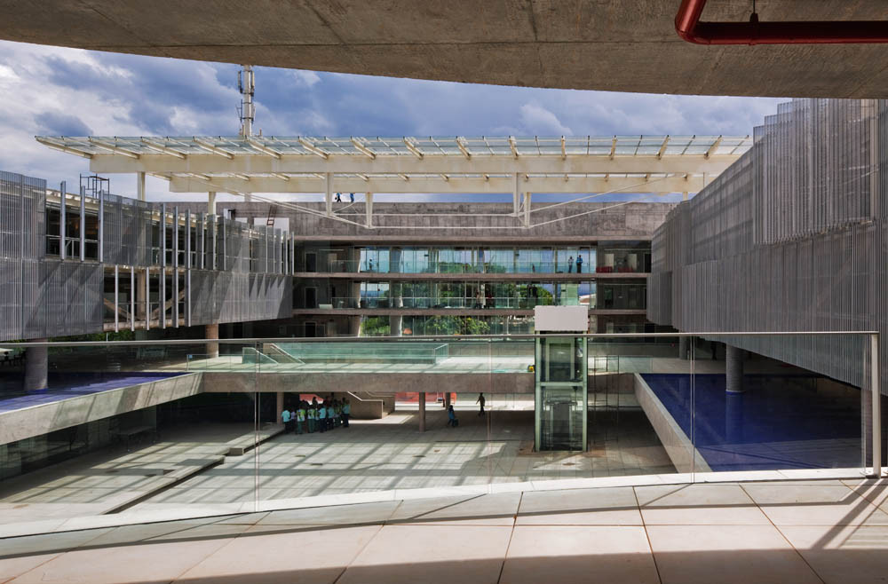 Gallery of How Inverted King Post Trusses Allow for Large, Elegant Open ...