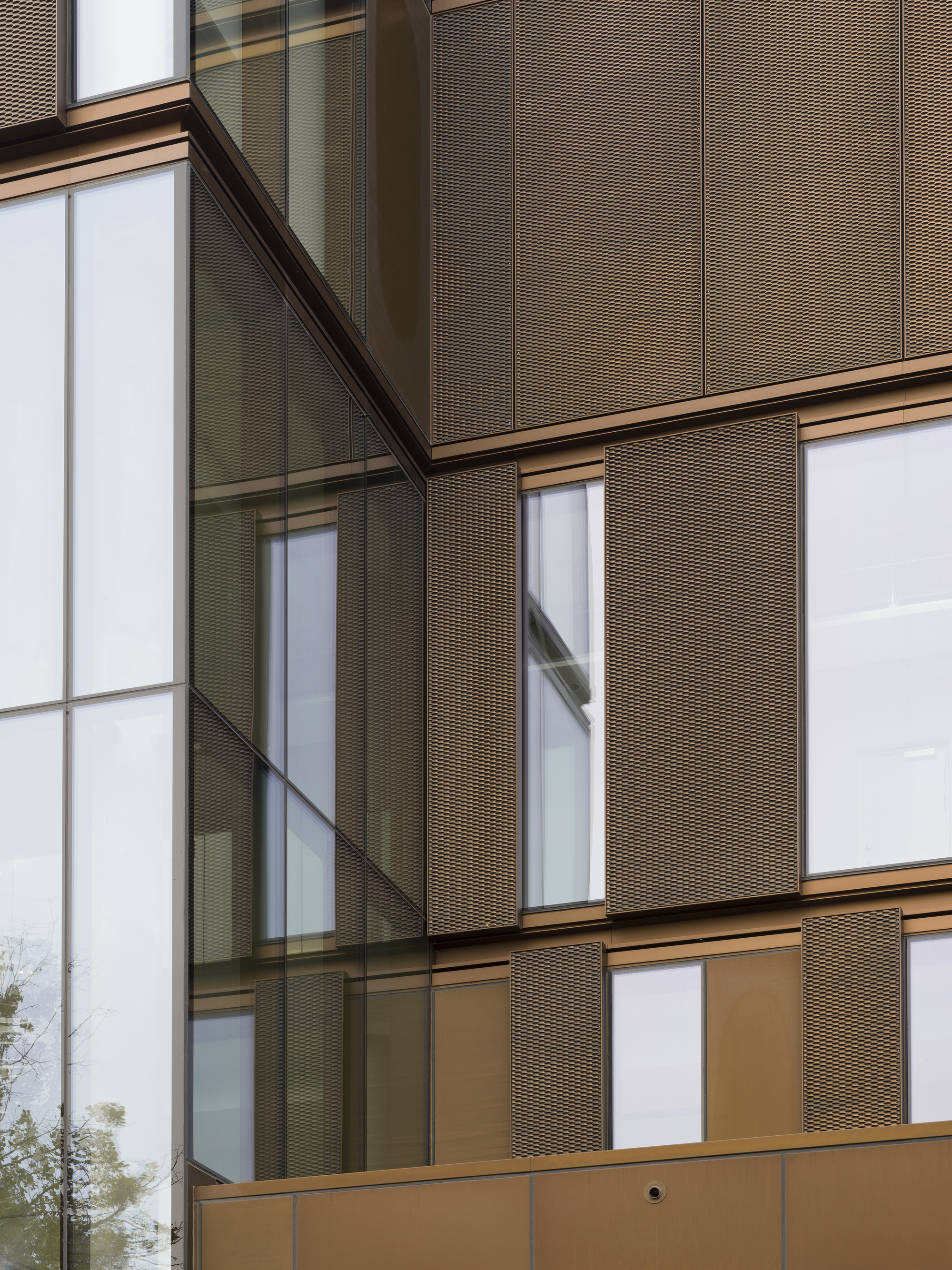 Gallery of Laboratory and Logistics Building / Mikkelsen Architects - 14