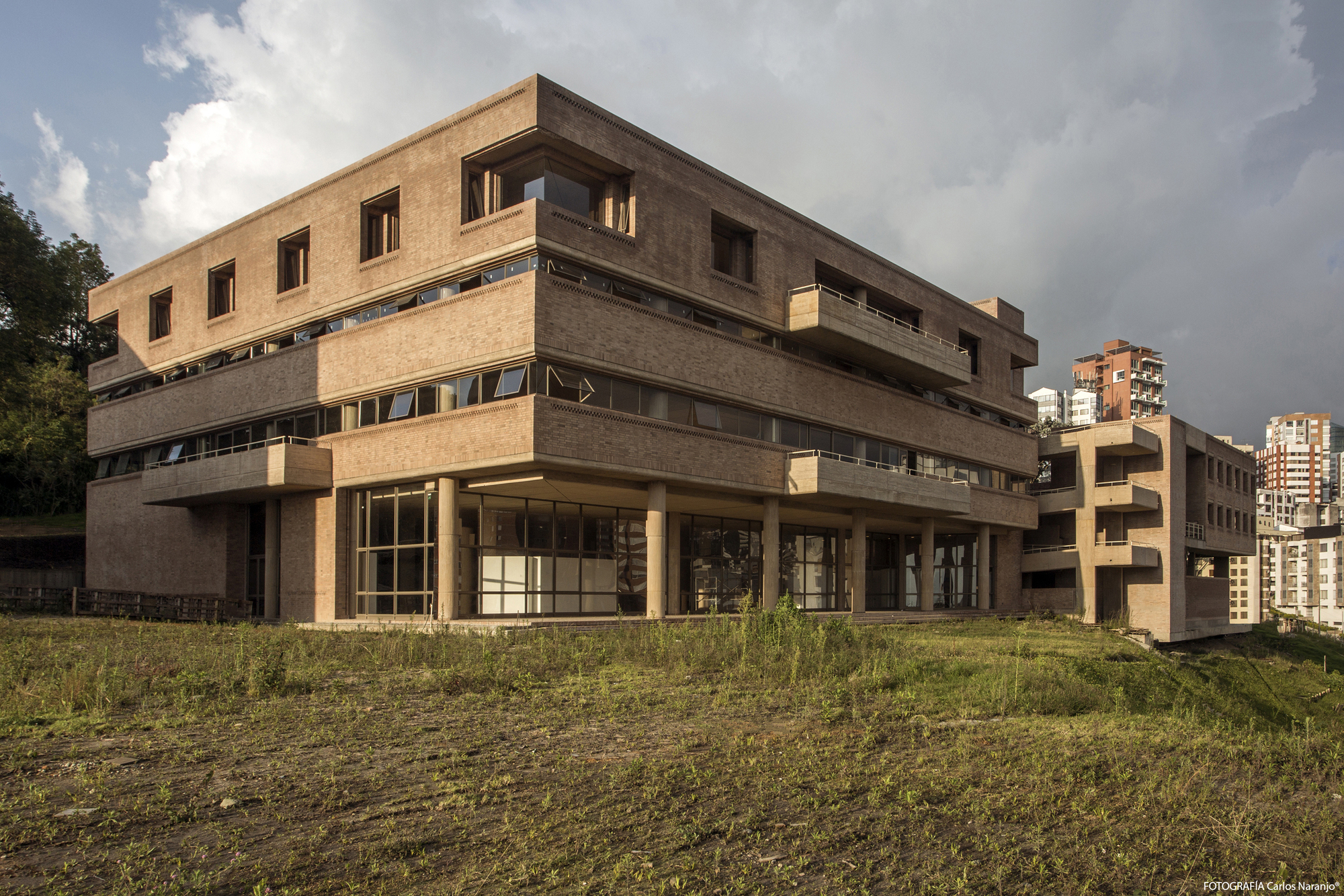 Galería de Centro Cultural Universitario Rogelio Salmona, de la ...