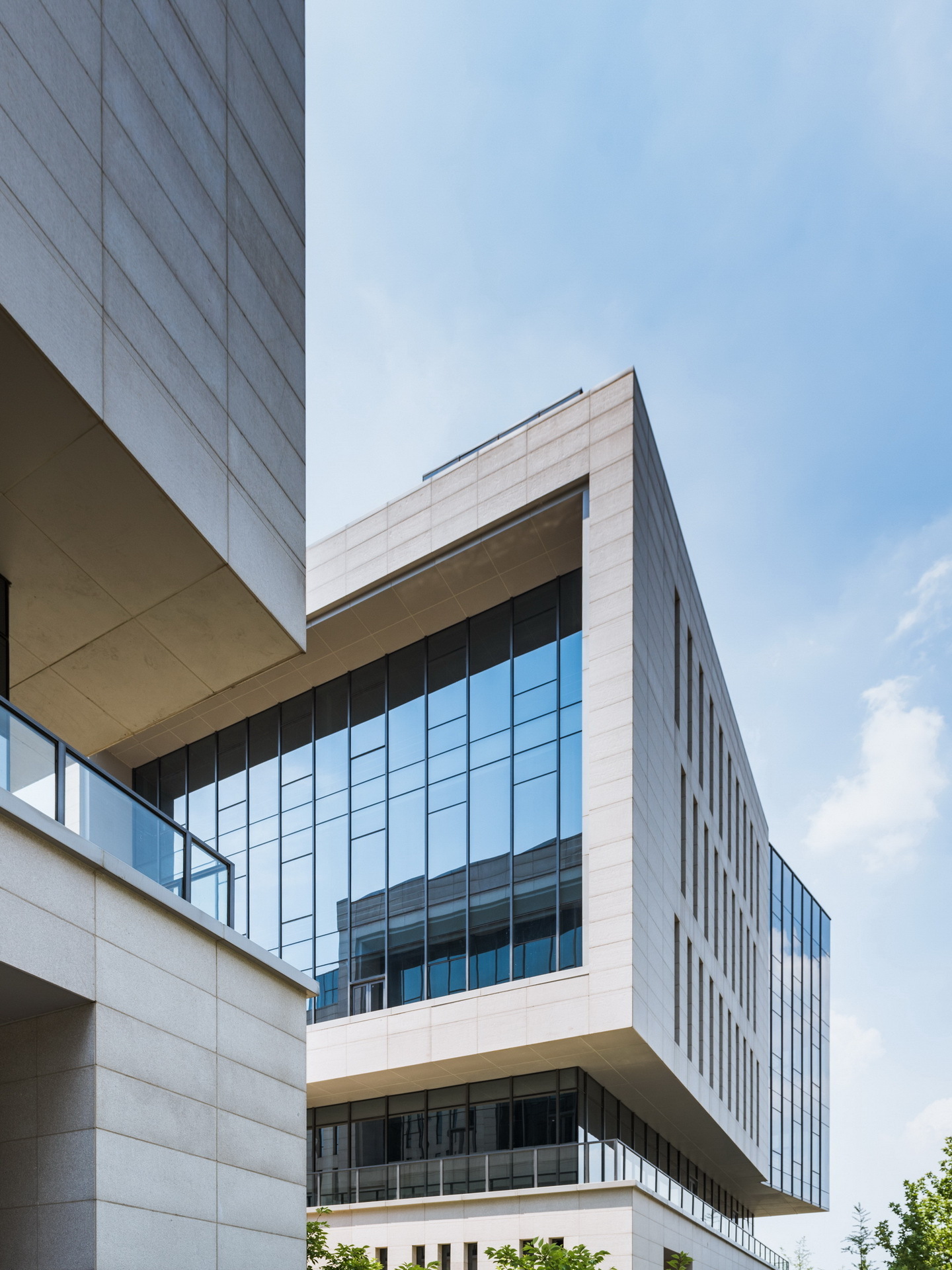 Gallery of SIPIC Artificial intelligence Industrial Park / FTA Group GmbH - 16