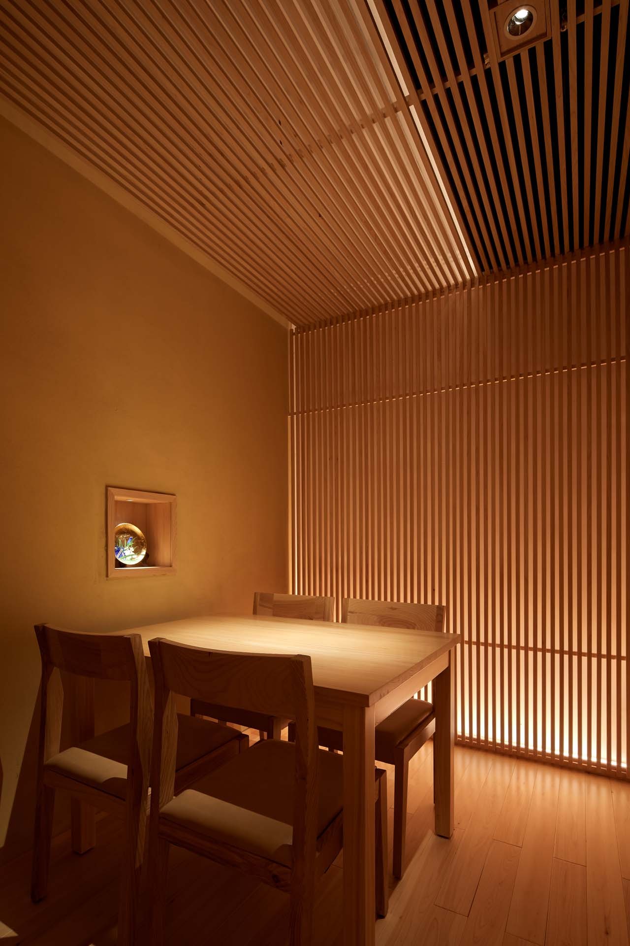 Gallery of Robatayaki Genroku & Kaiseki Shakuhachi / Tsutsumi ...