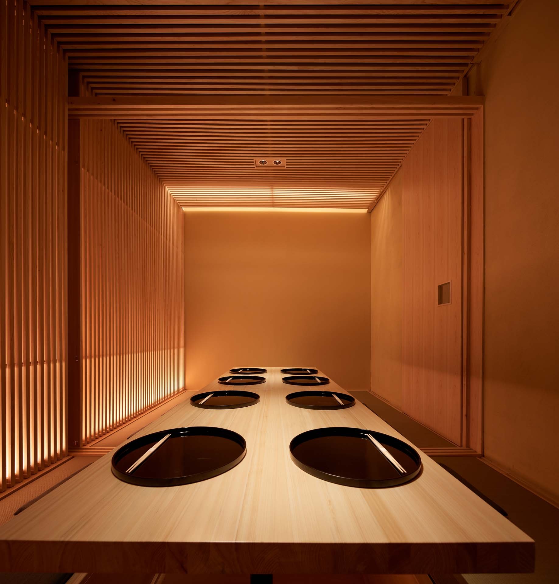 Gallery of Robatayaki Genroku & Kaiseki Shakuhachi / Tsutsumi ...