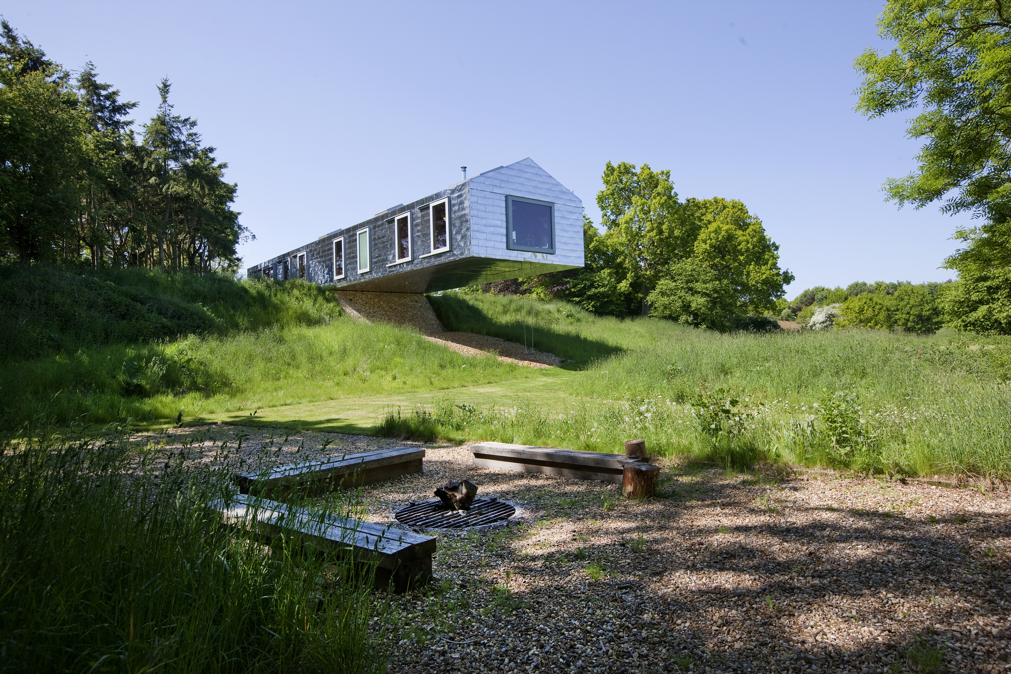 Gallery of Cynical Optimism Links the Homes of Alain de Botton's Living ...