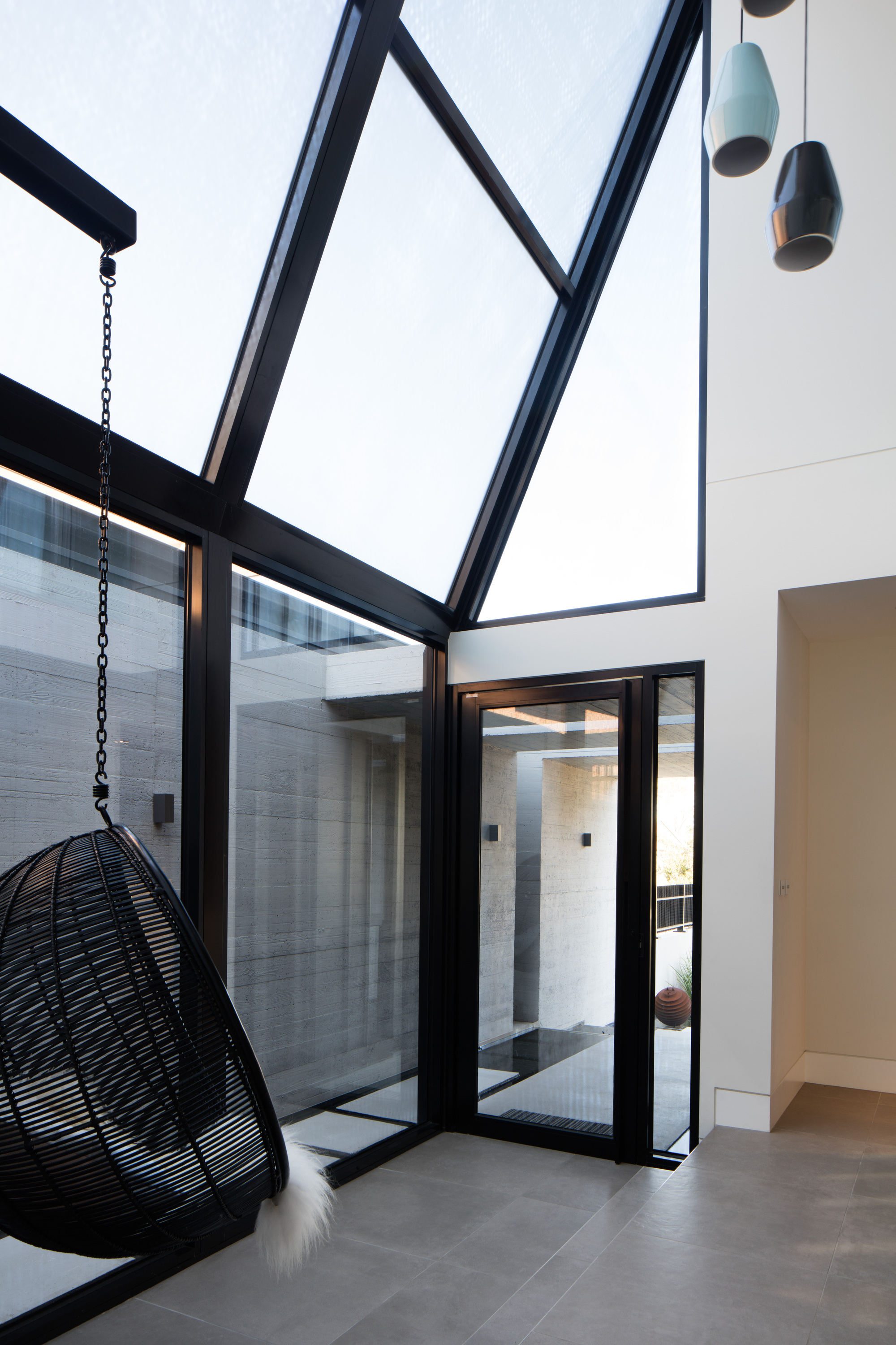 Gallery of Plumbers House / Finnis Architects - 16