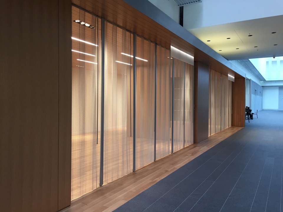 Gallery of Sliding Room Dividers: Flexible Spaces Made of Metal Mesh - 3