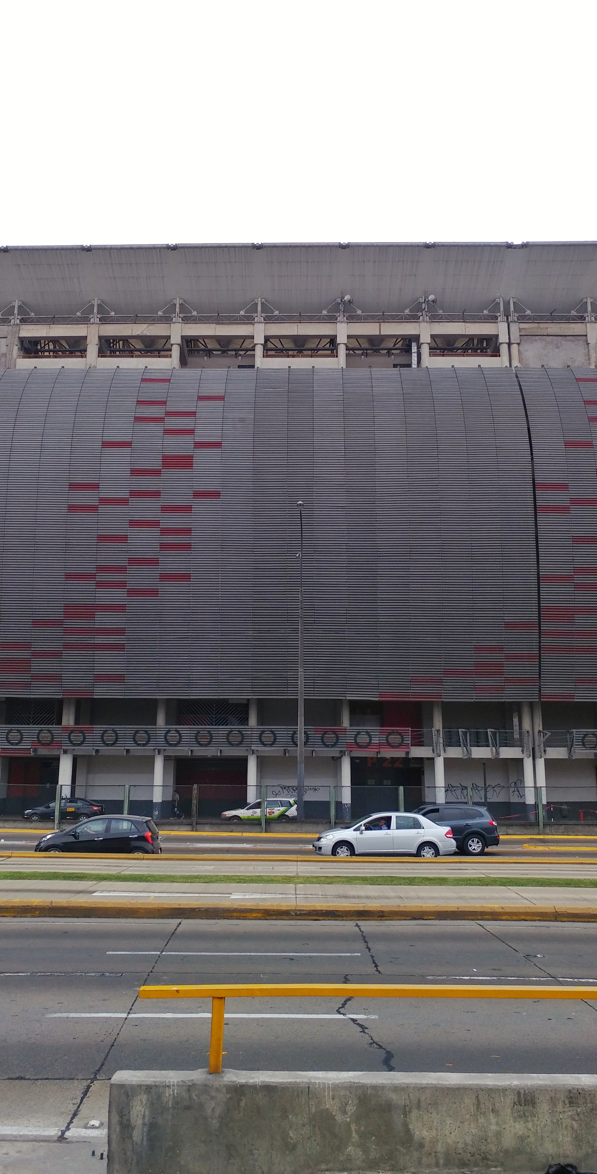 Galeria de Clássicos da Arquitetura: Estádio Nacional do Peru / Alberto ...