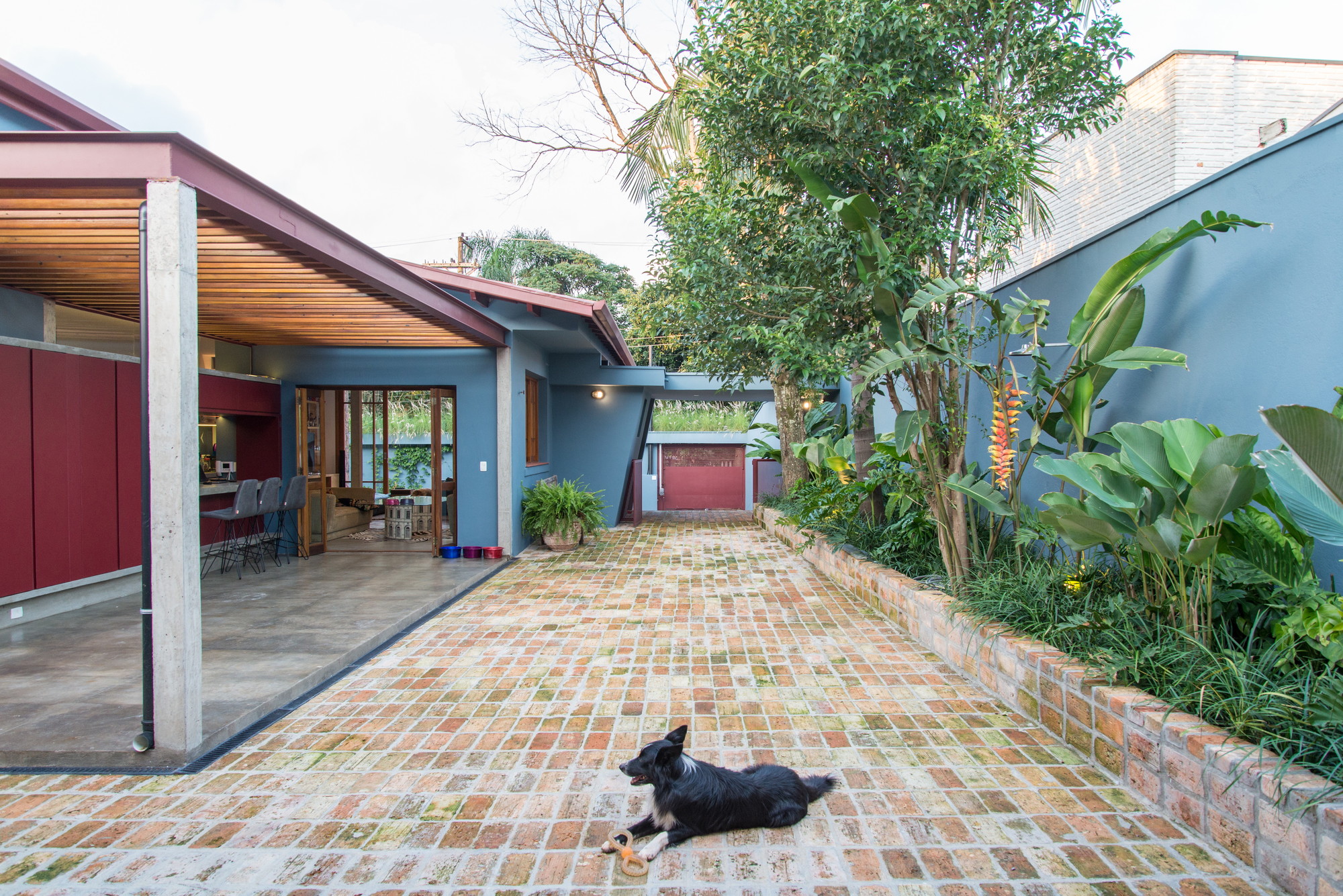 Galeria de Casa Azul / Estúdio Lava - 1