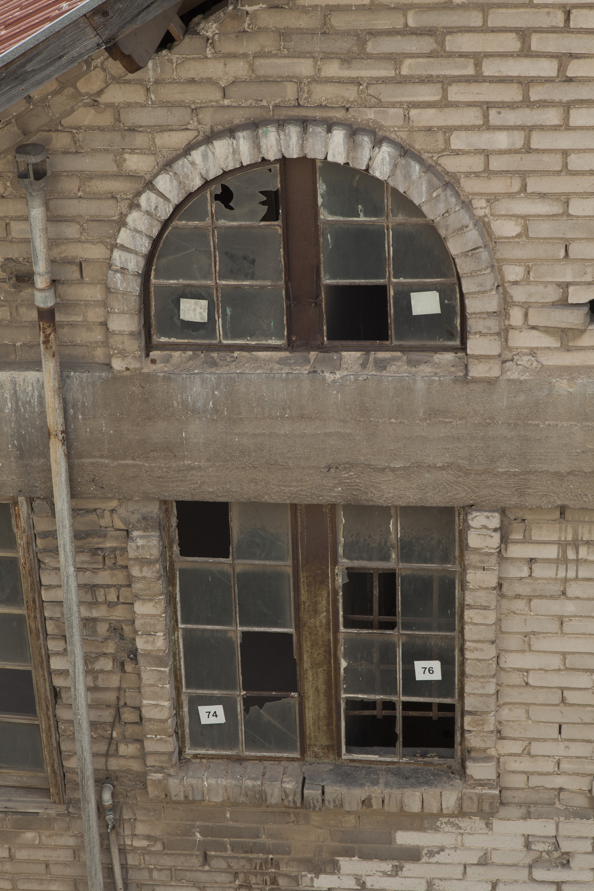 Gallery of Lodzia Factory House / Amnon Bar Or - Tal Gazit Architects - 7