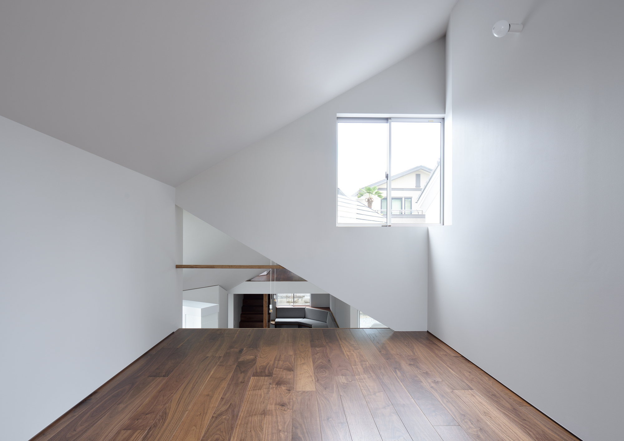 Gallery of Gable Roof House / Alphaville Architects - 18