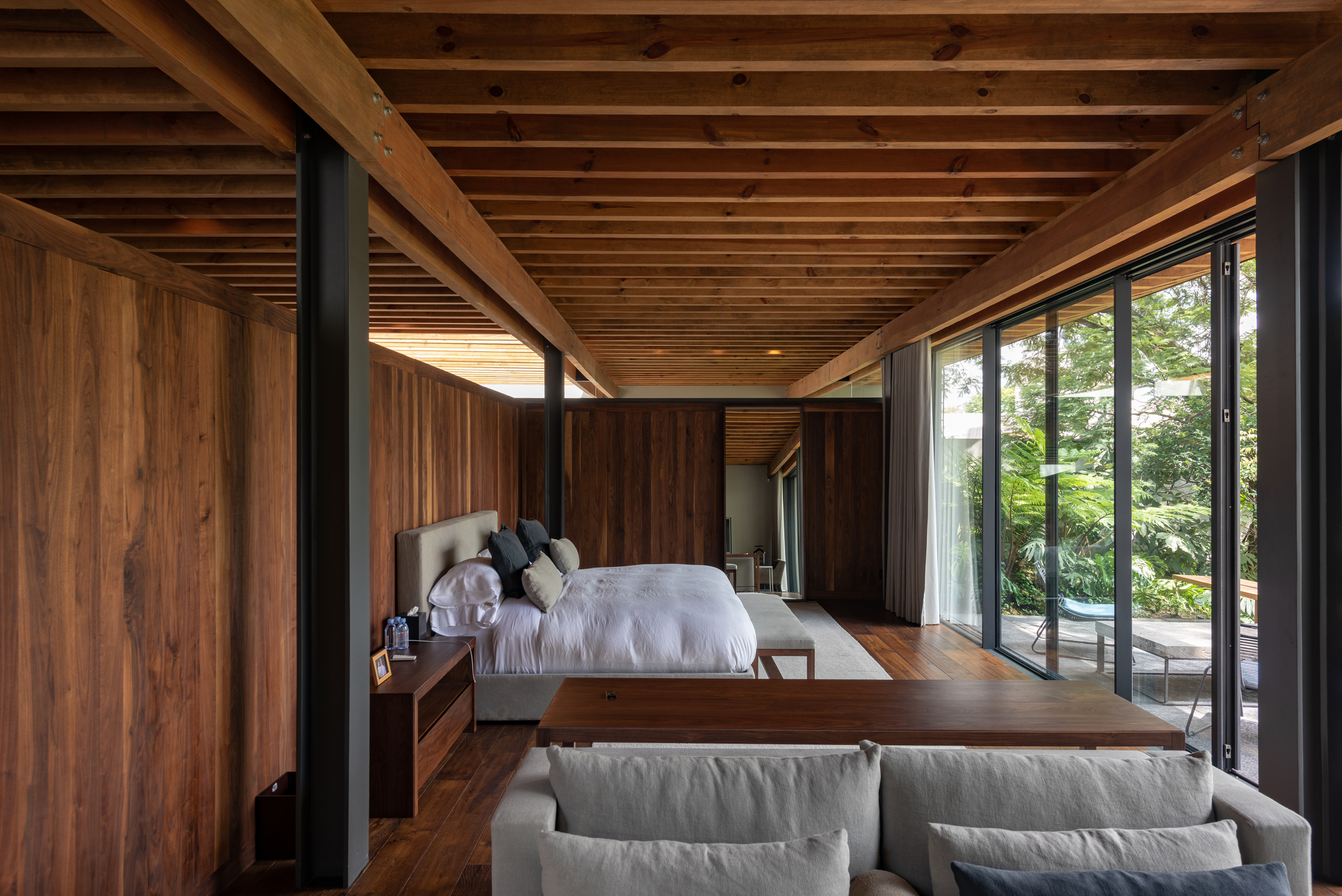 Gallery of Casa Santísimo / JJRR/Arquitectura + AREA - 3