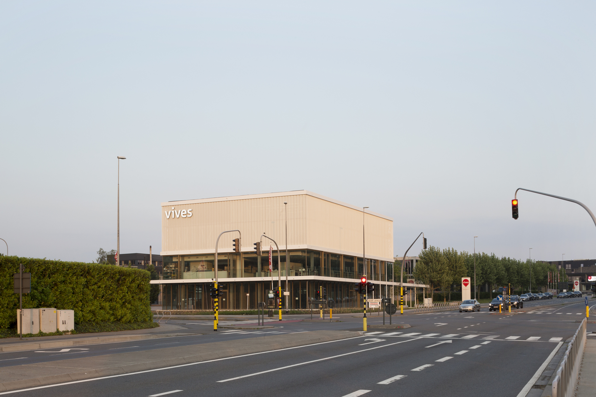 Gallery of The Cube / dmvA - 8