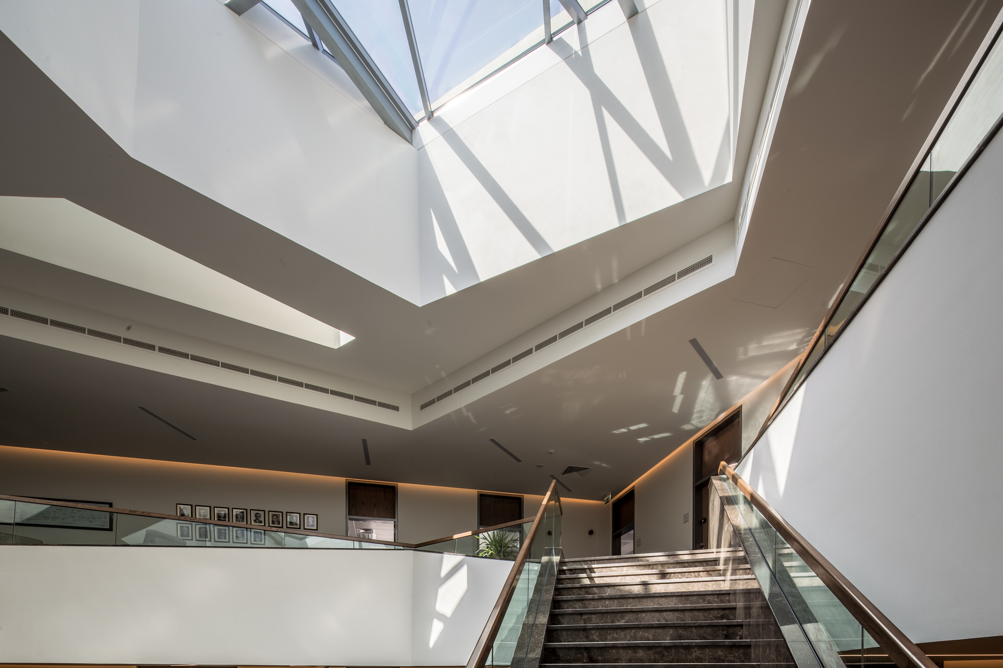 Gallery of German Embassy in Muscat / Hoehler + alSalmy - 20