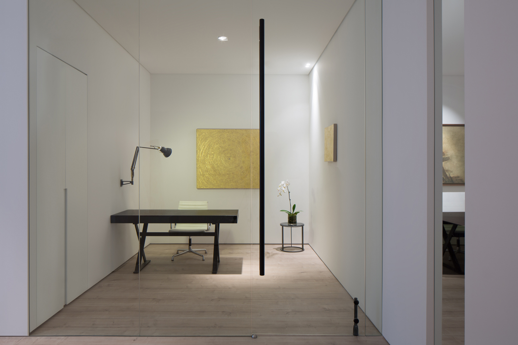 Gallery of Leila Heller Gallery / L.S. Design - 2