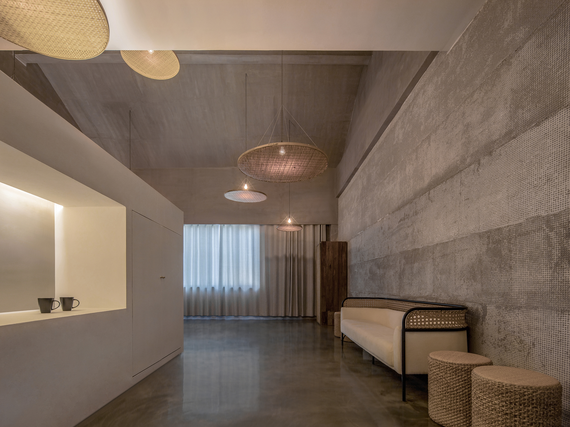 Gallery of Light & Shadow / Studio 10 - 4