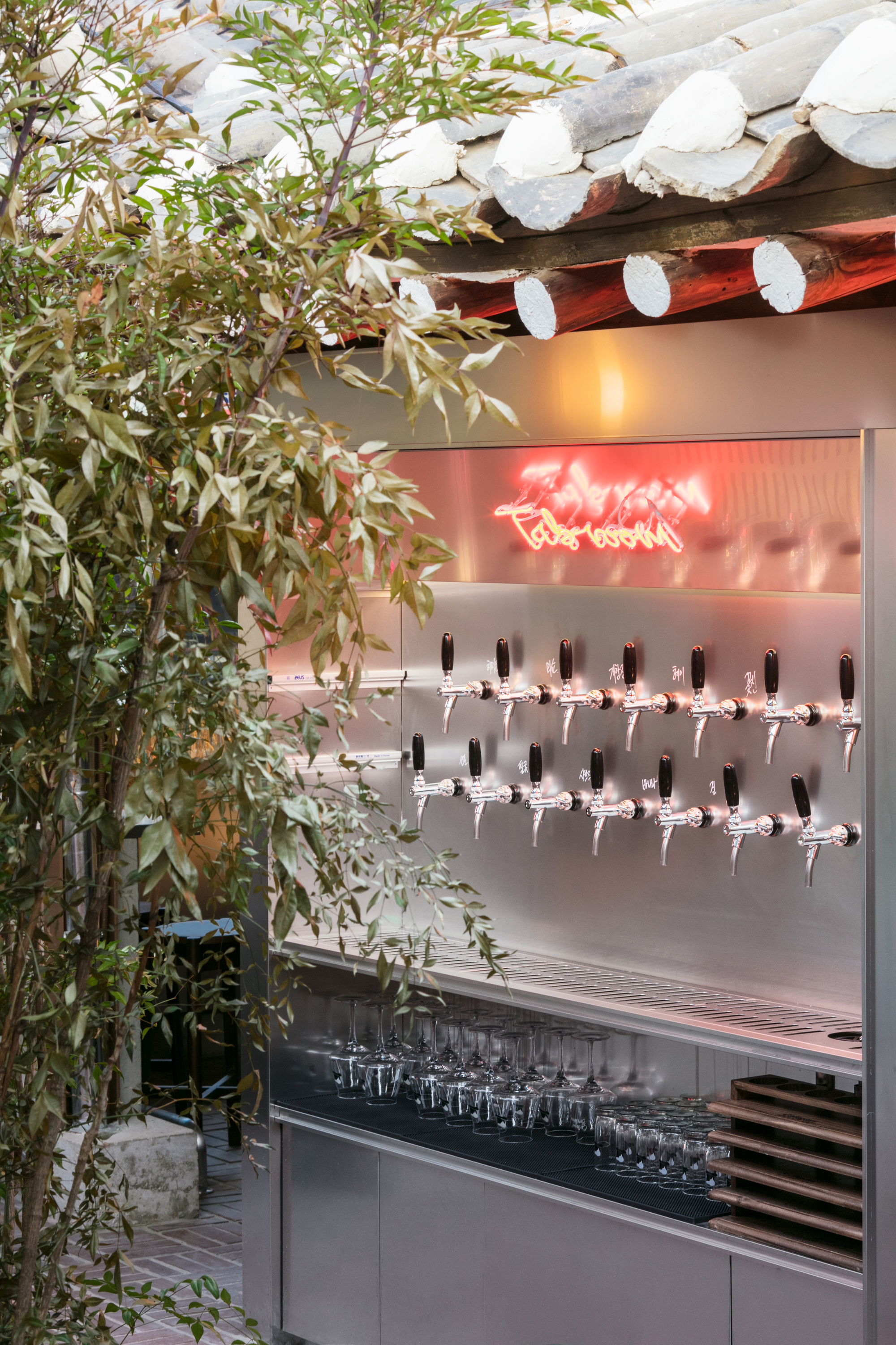 Gallery of Caligari Brewing / LABOTORY - 18