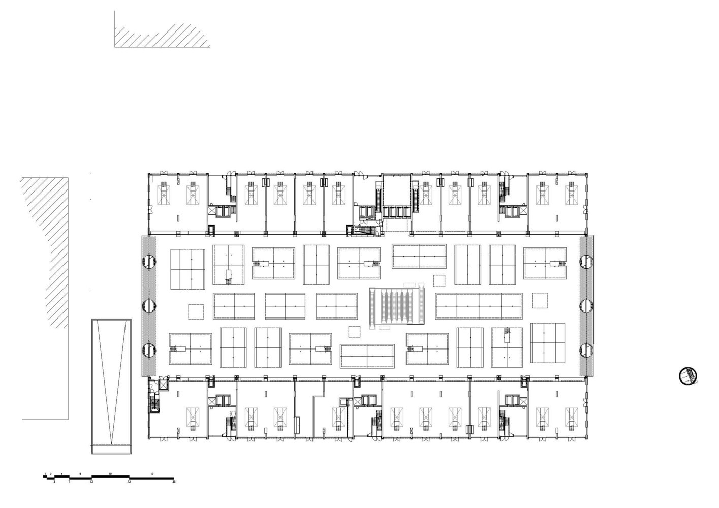 Gallery of Markets: Examples in Plan and Section - 13